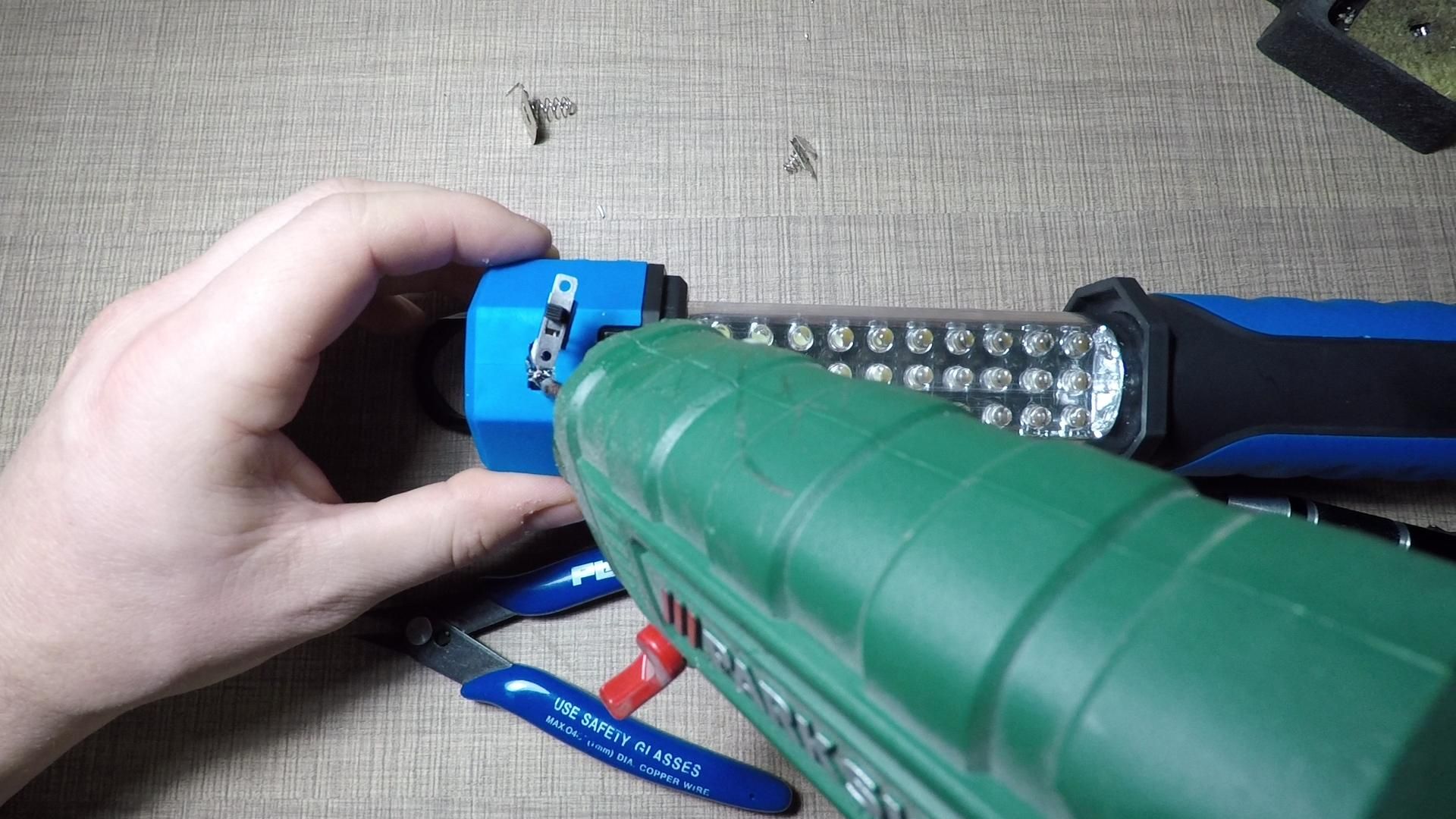 Convert a Flashlight From AA to Lithium Batteries : 7 Steps (with ...