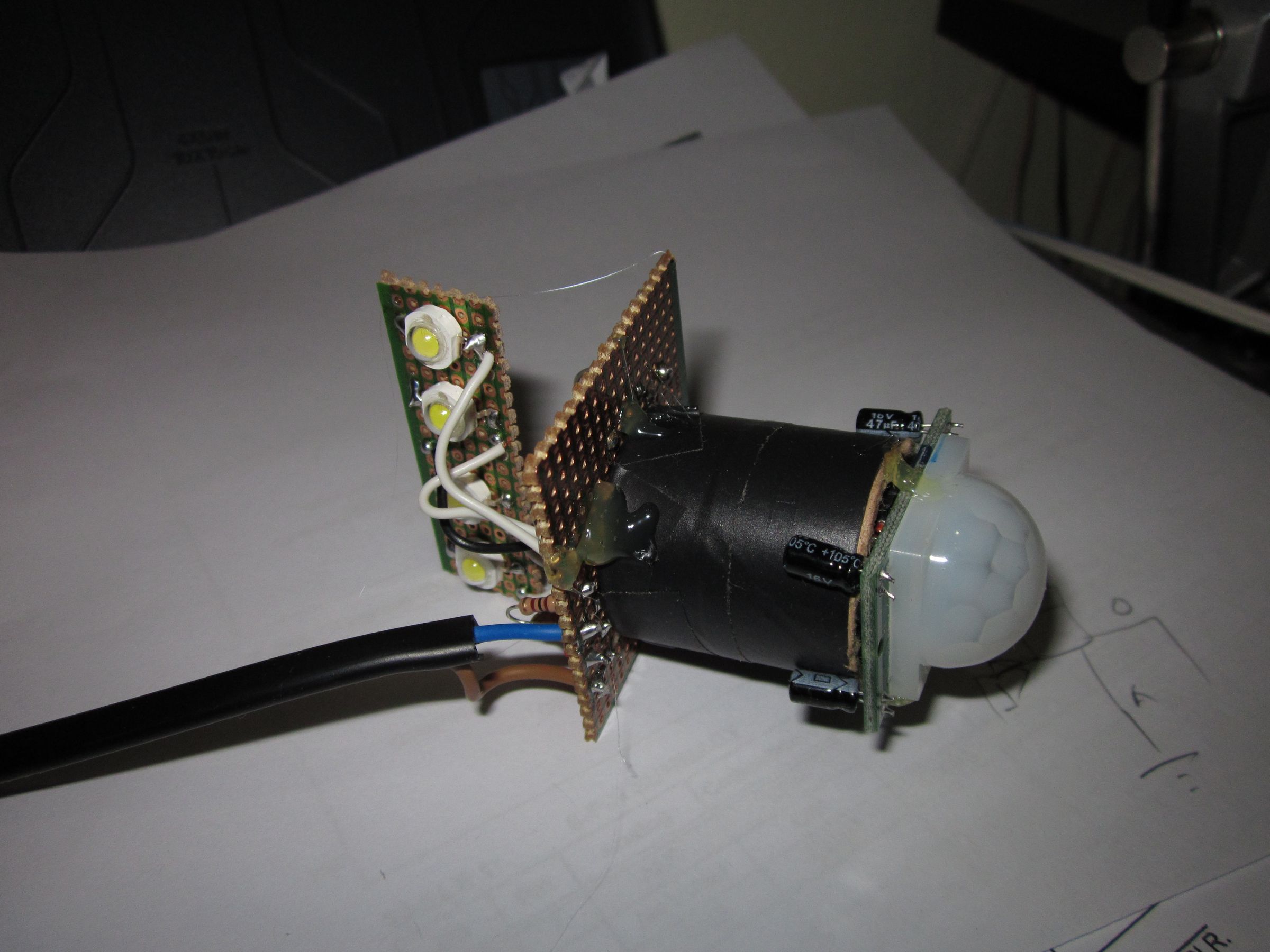 Motion Detection LED Lamp - Instructables