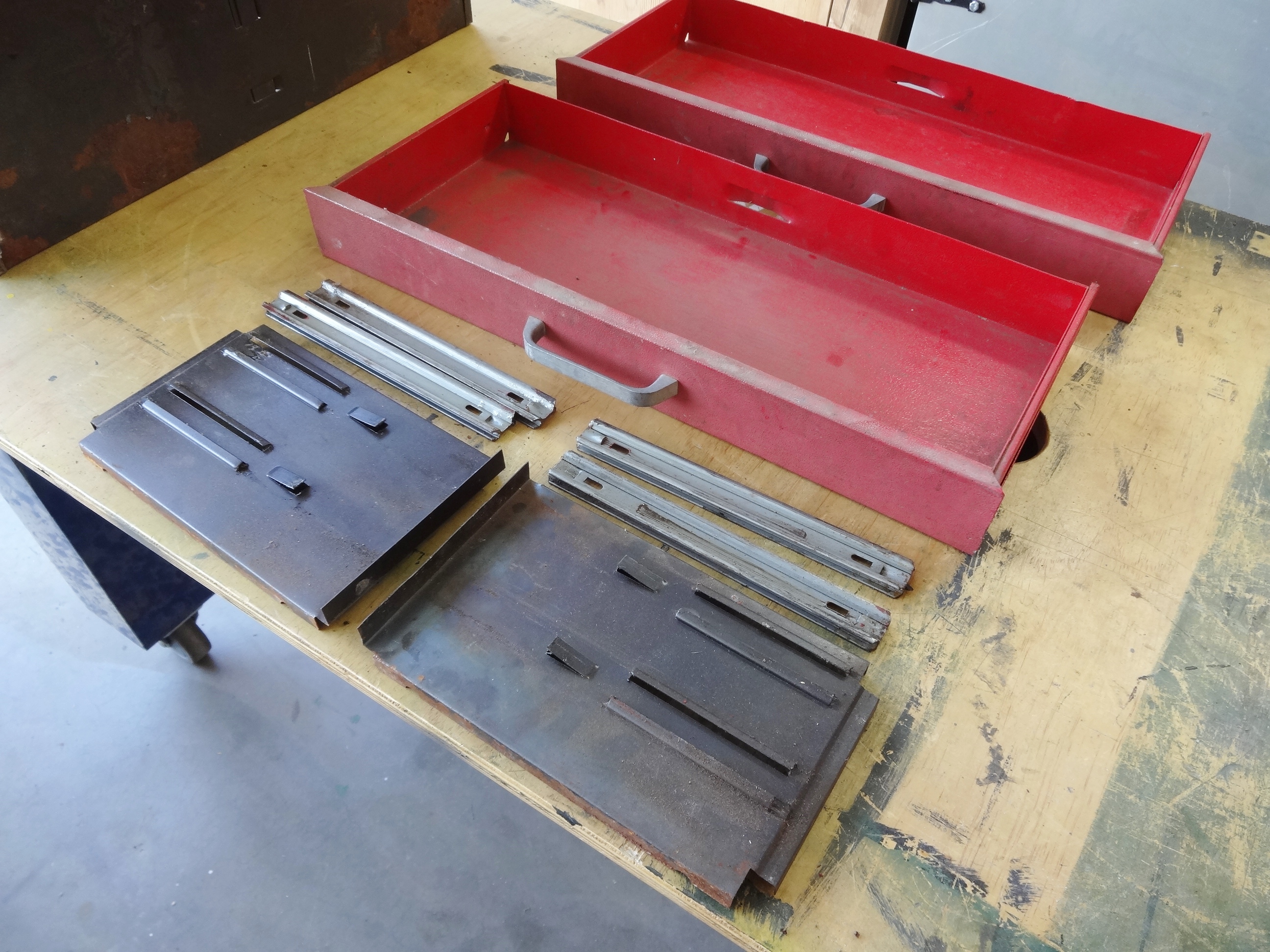 Restore a Rusty Toolbox : 14 Steps (with Pictures) - Instructables