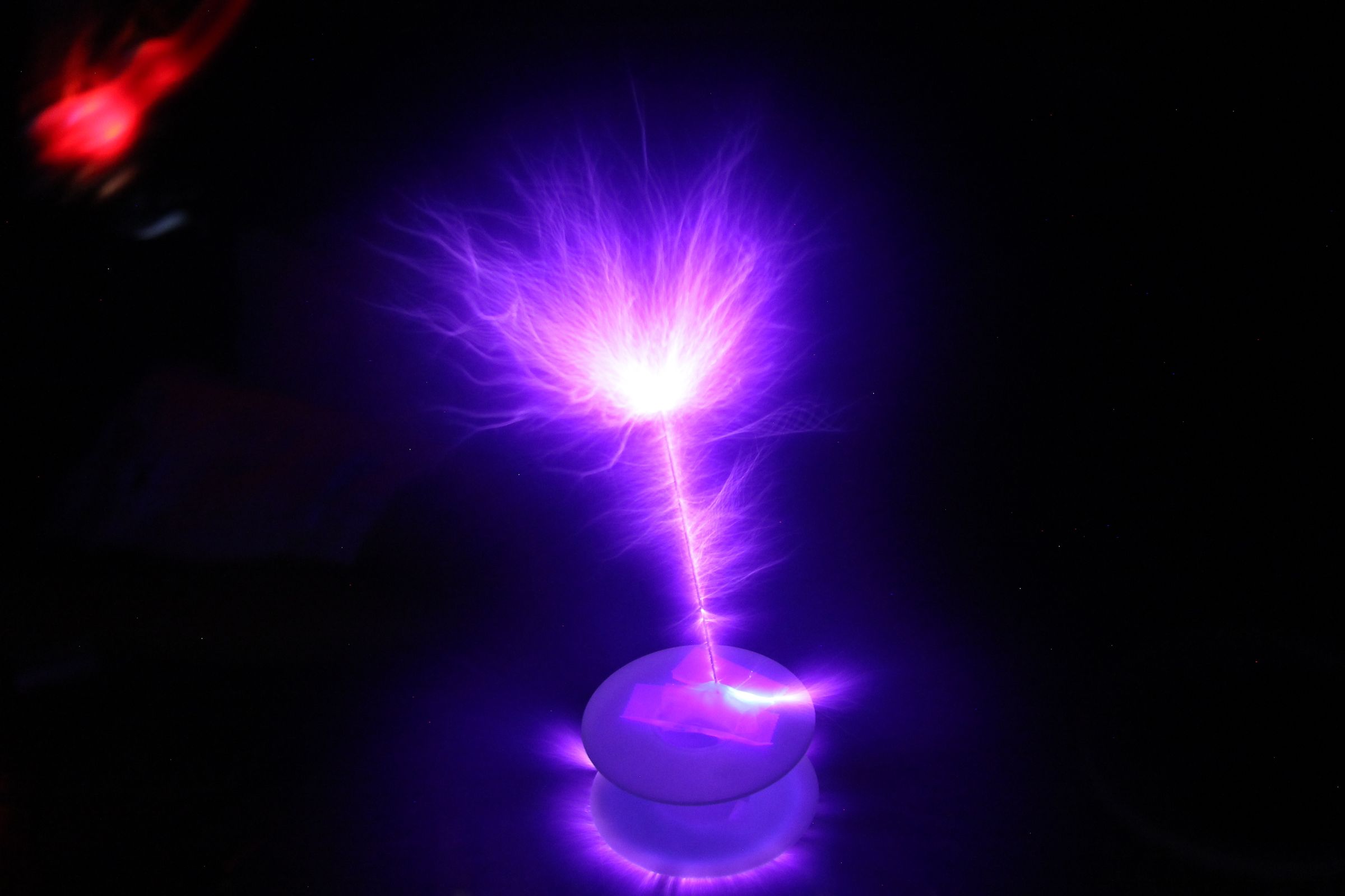The Lightning Machine: How to Build a Tesla Coil : 12 Steps (with ...