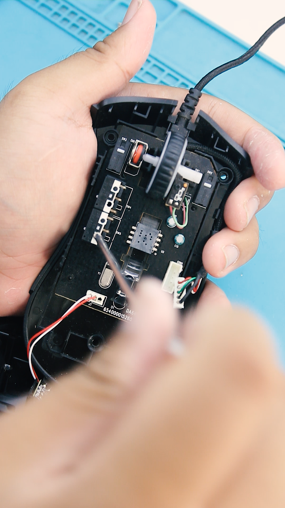 How to Fix a Broken Gaming Mouse Clicker! : 10 Steps (with Pictures ...