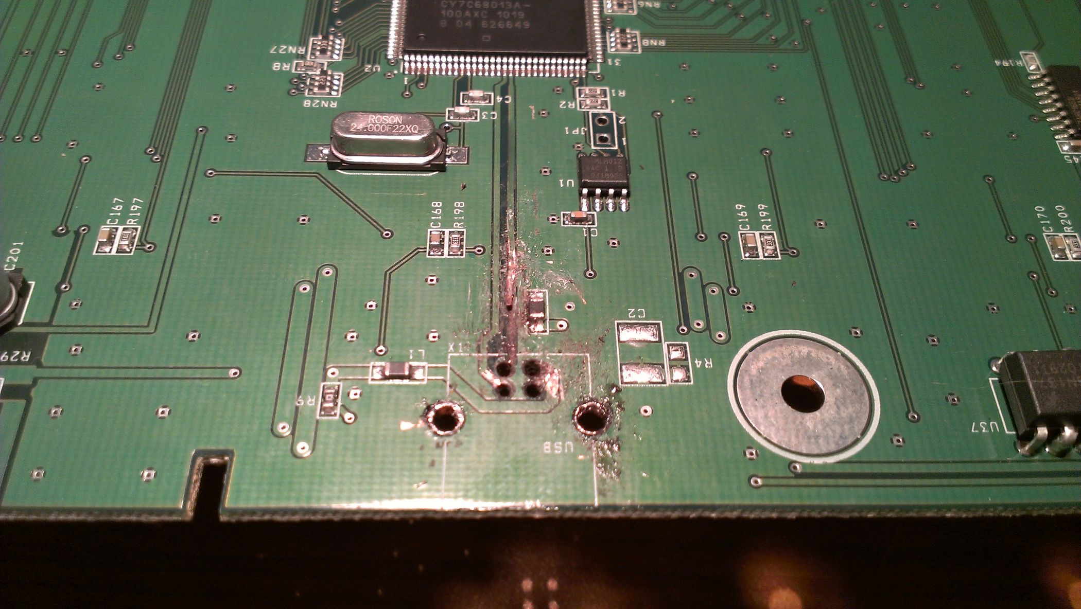 NI Maschine - Repair PCB Track After Dodgey USB Port Replacement ...