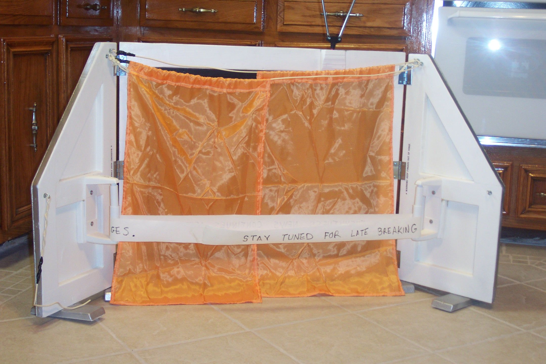 TV Set Cutout : 3 Steps - Instructables