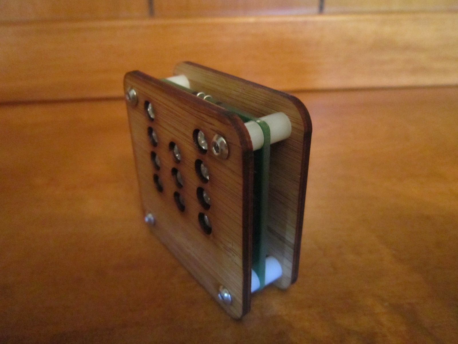 Simple Binary Clock : 6 Steps - Instructables