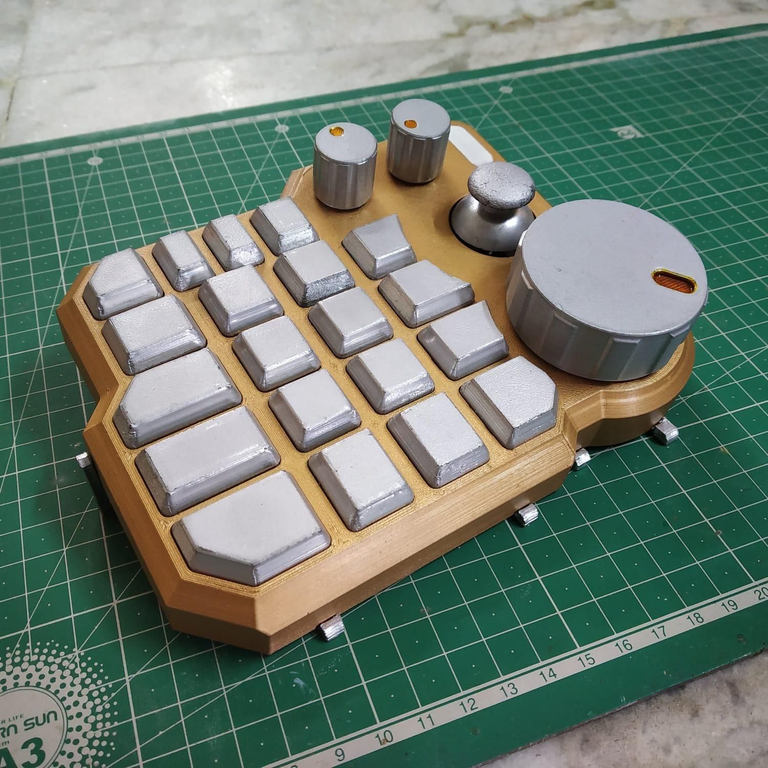 Infinity Macro Pad Using Pi Pico : 16 Steps (with Pictures) - Instructables