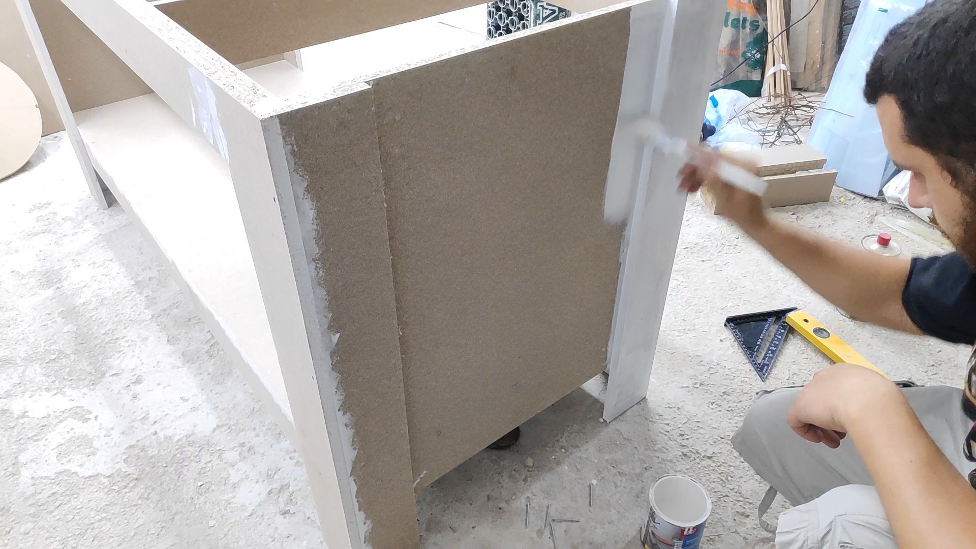 Less Than $50 Particleboard Workbench : 9 Steps (with Pictures ...