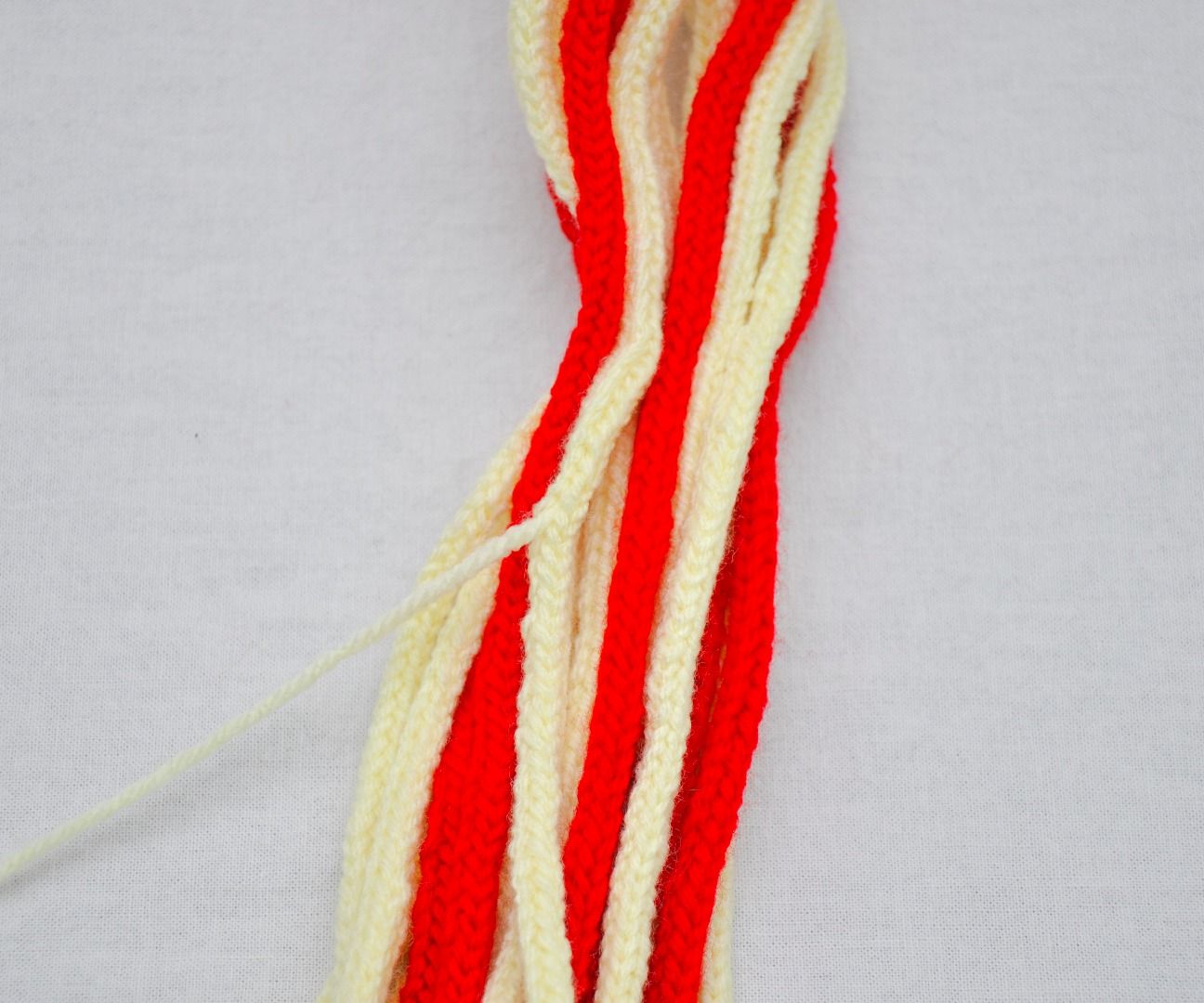 Spaghetti and Meatball Knit Scarf : 9 Steps (with Pictures) - Instructables