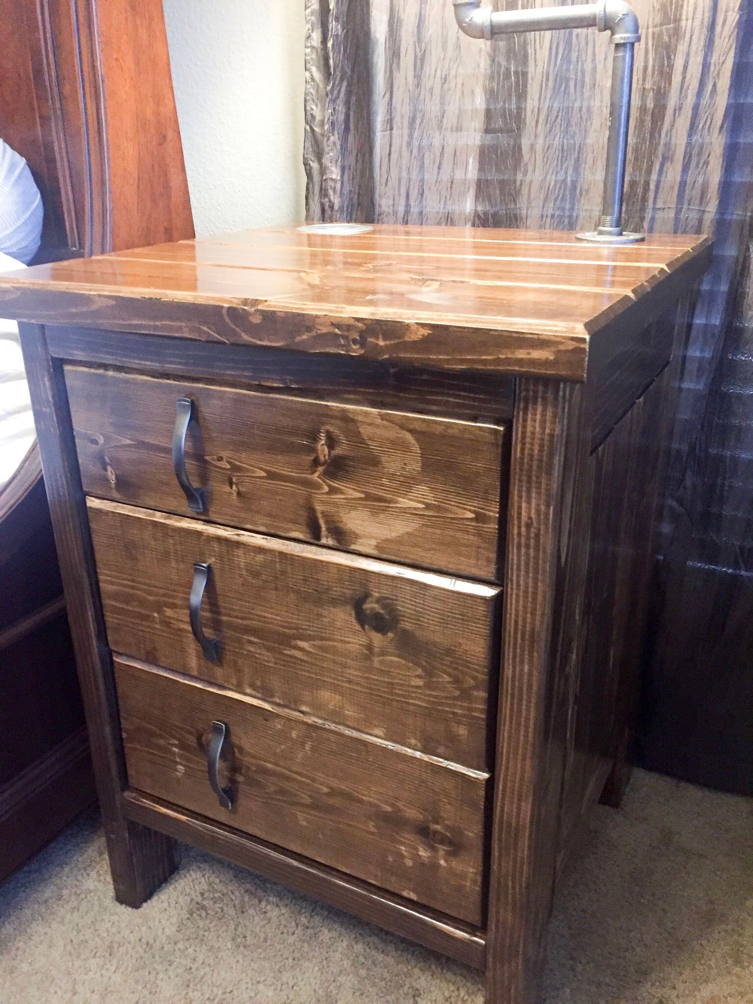 Farmhouse Style Bedside Table : 18 Steps (with Pictures) - Instructables