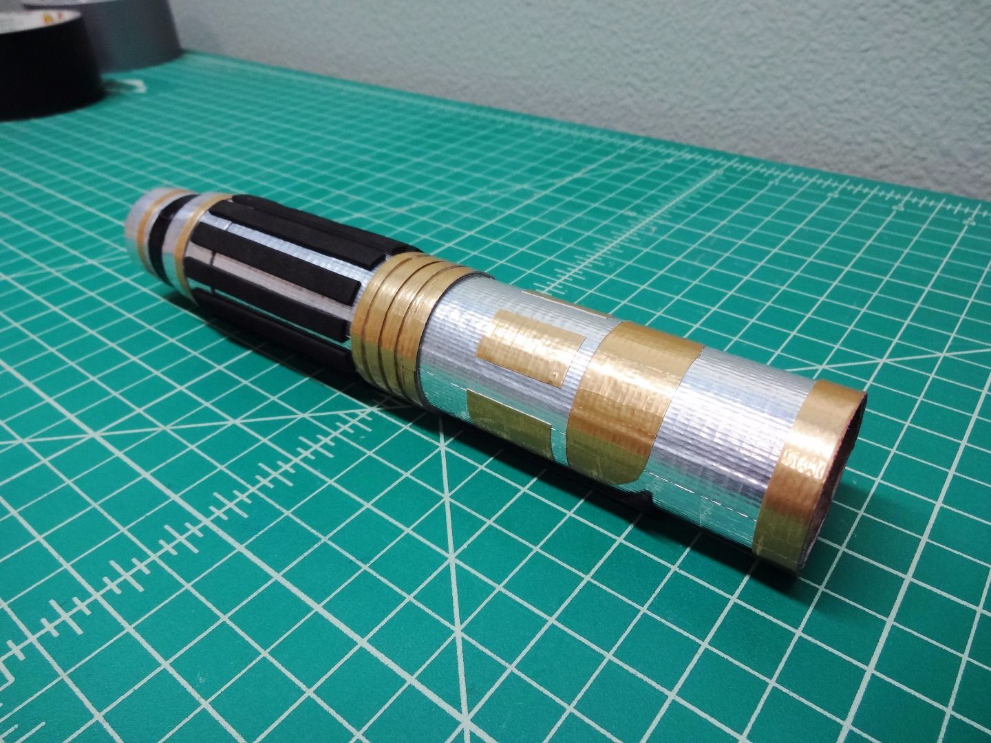 Easy $5 Lightsabers : 18 Steps (with Pictures) - Instructables