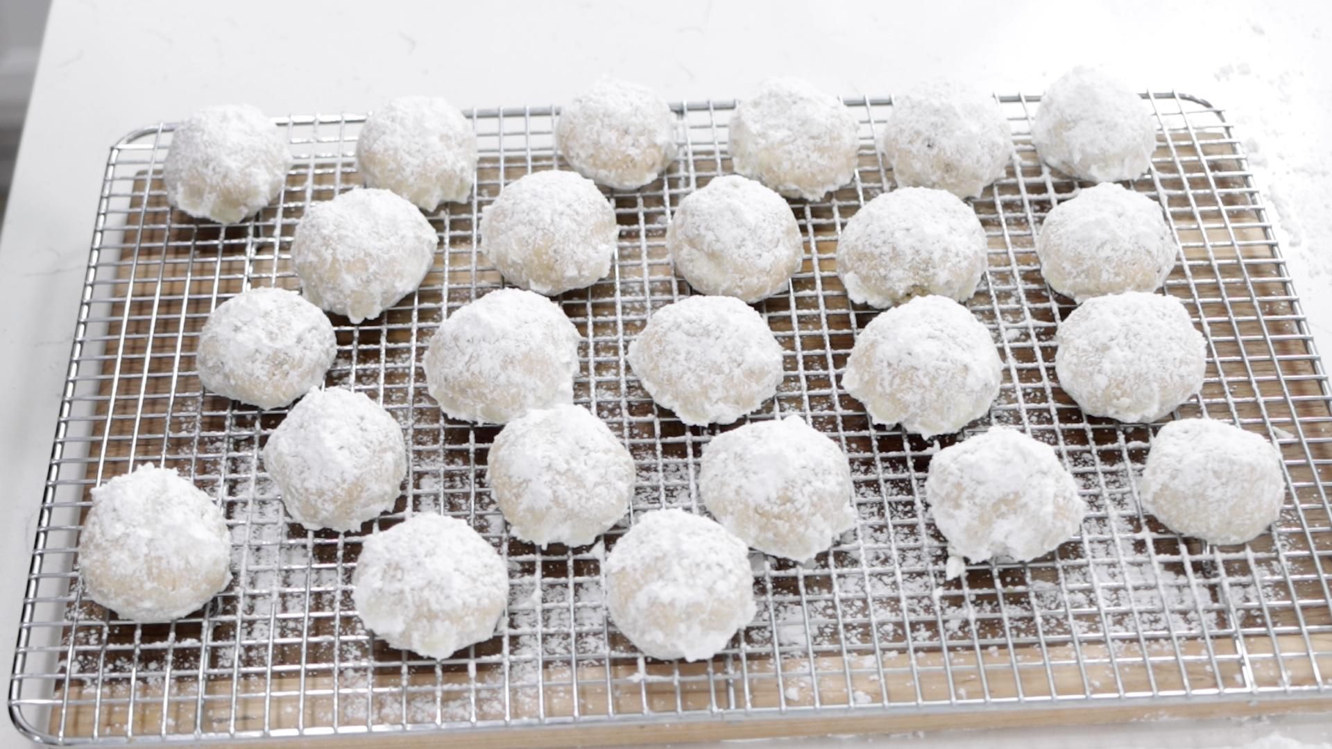 Snowball Cookies : 7 Steps (with Pictures) - Instructables