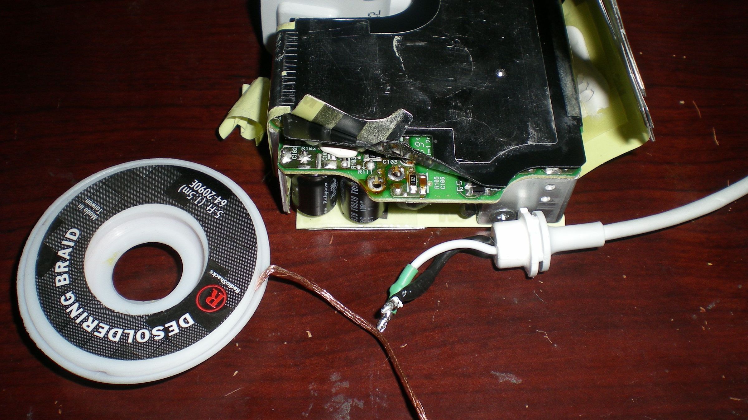 How to Open and Replace the MagSafe Cord on an Apple AC Adapter : 5 ...