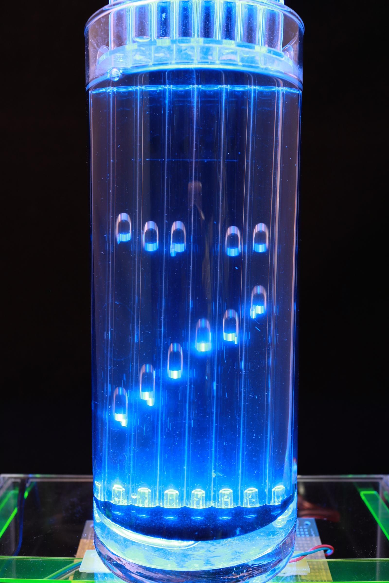 Glowing Air-Bubble Clock in Water : 7 Steps (with Pictures) - Instructables