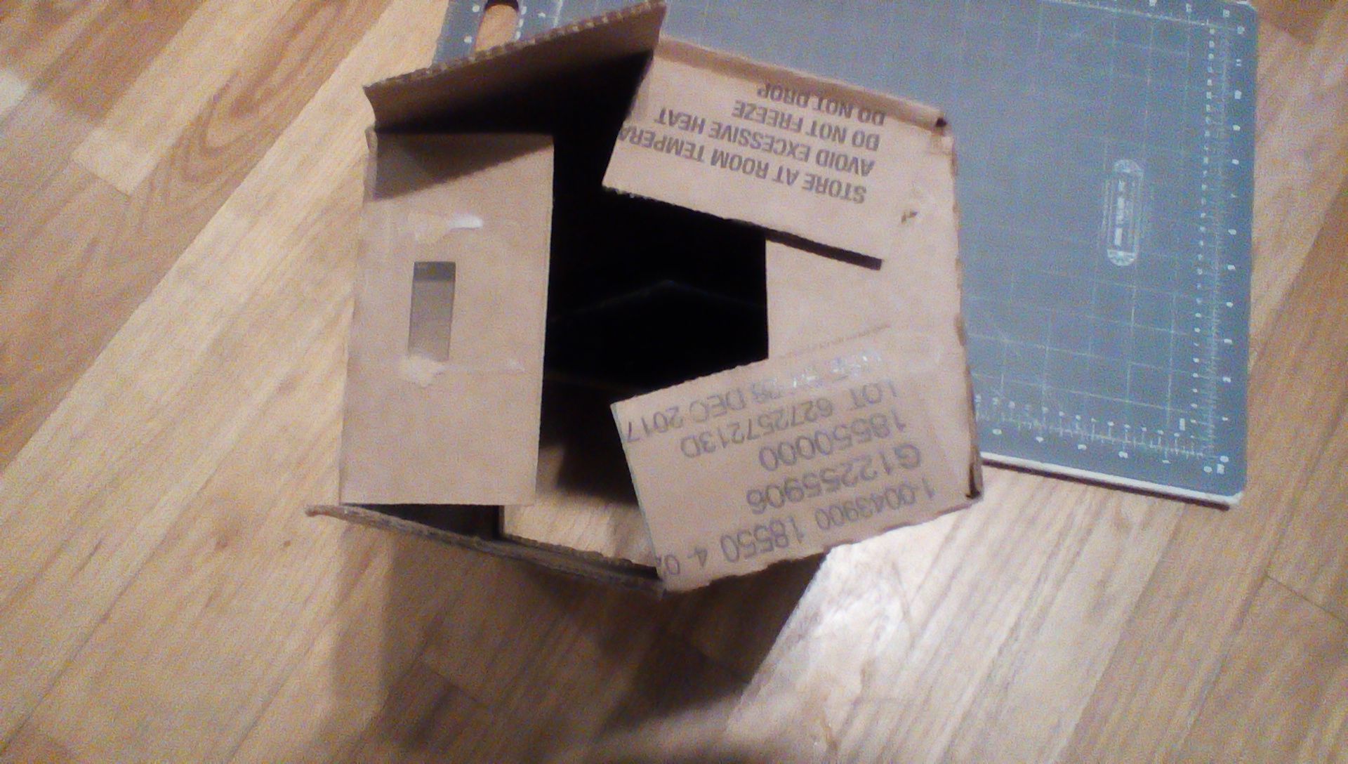 10 Minute Cardboard Box Hex Cubbies : 6 Steps - Instructables