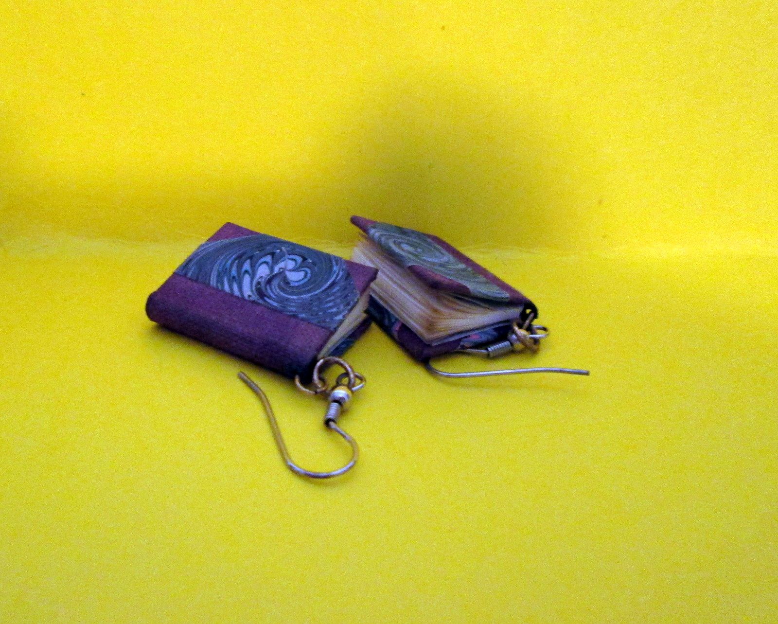 Book Earrings : 4 Steps (with Pictures) - Instructables