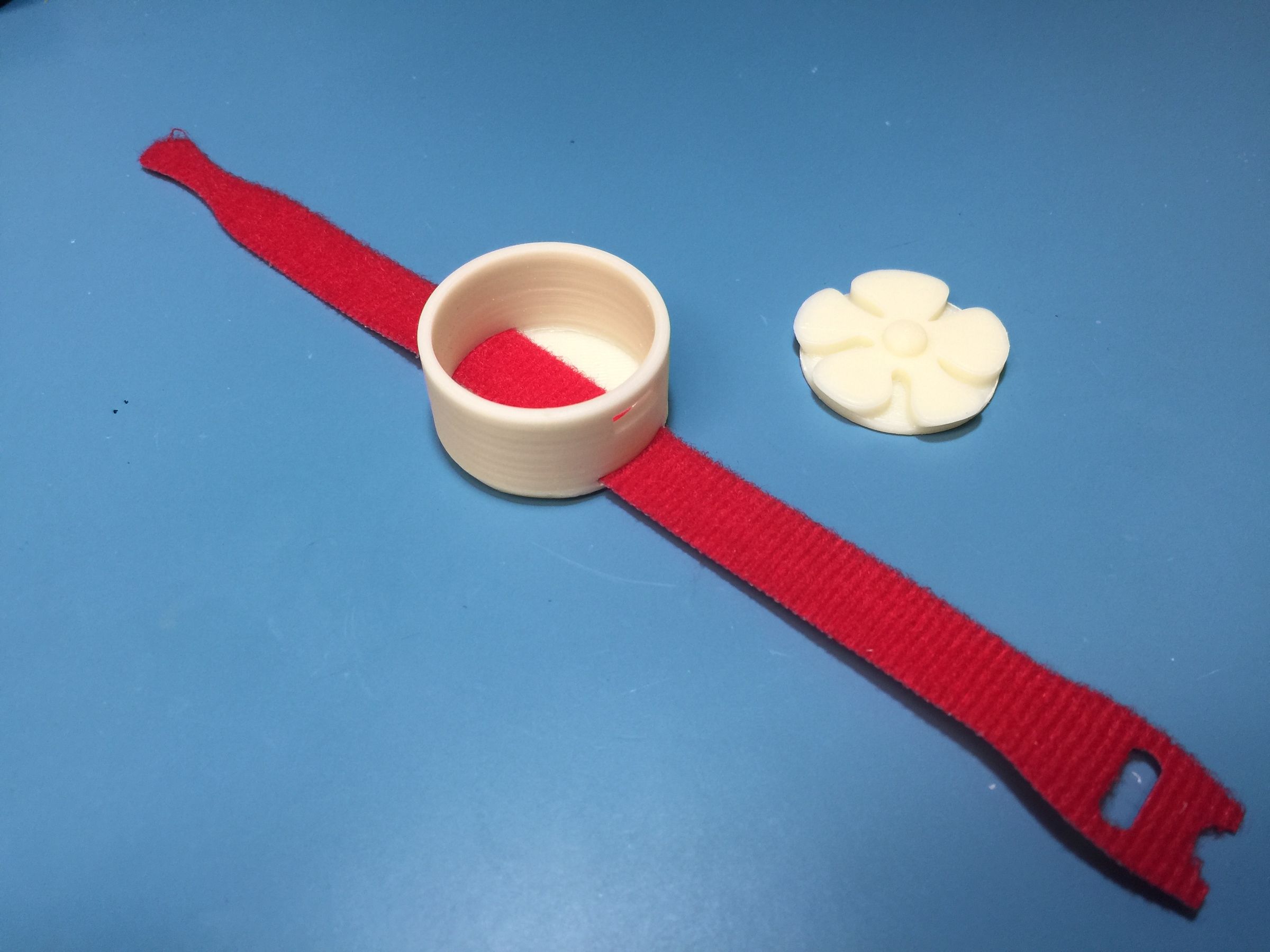 Hug-Time Bracelet : 6 Steps - Instructables