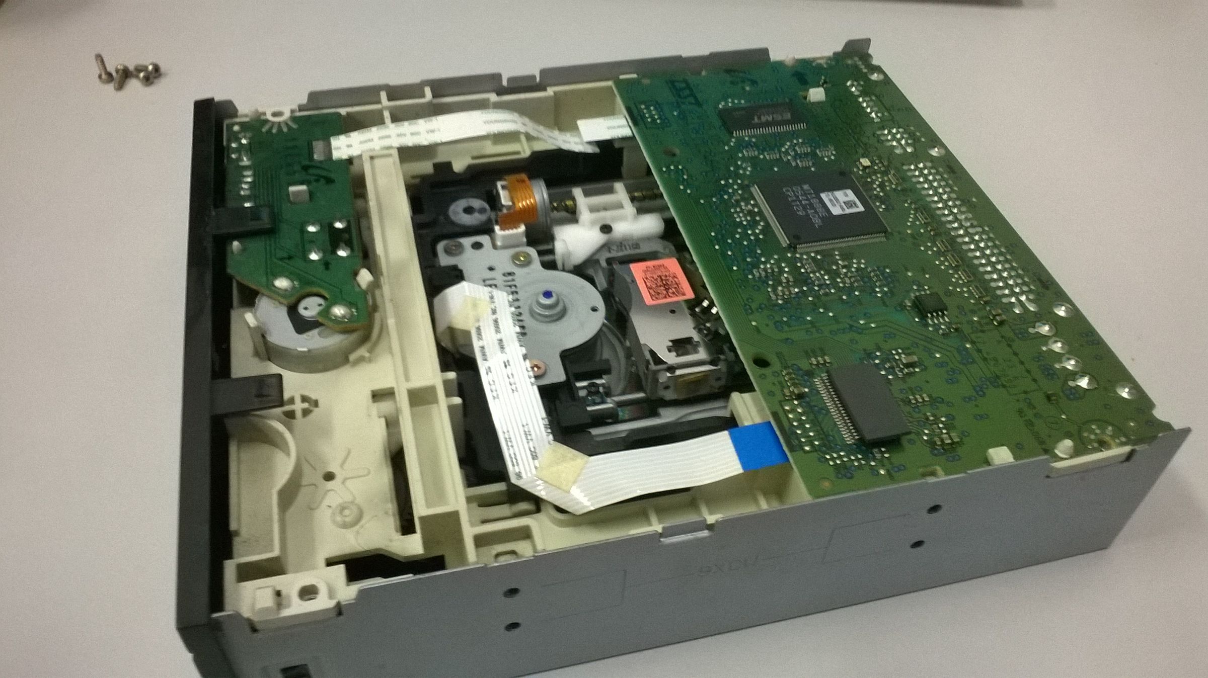 Disassembling a CD/DVD Reader and Reusing Its Parts : 12 Steps (with ...