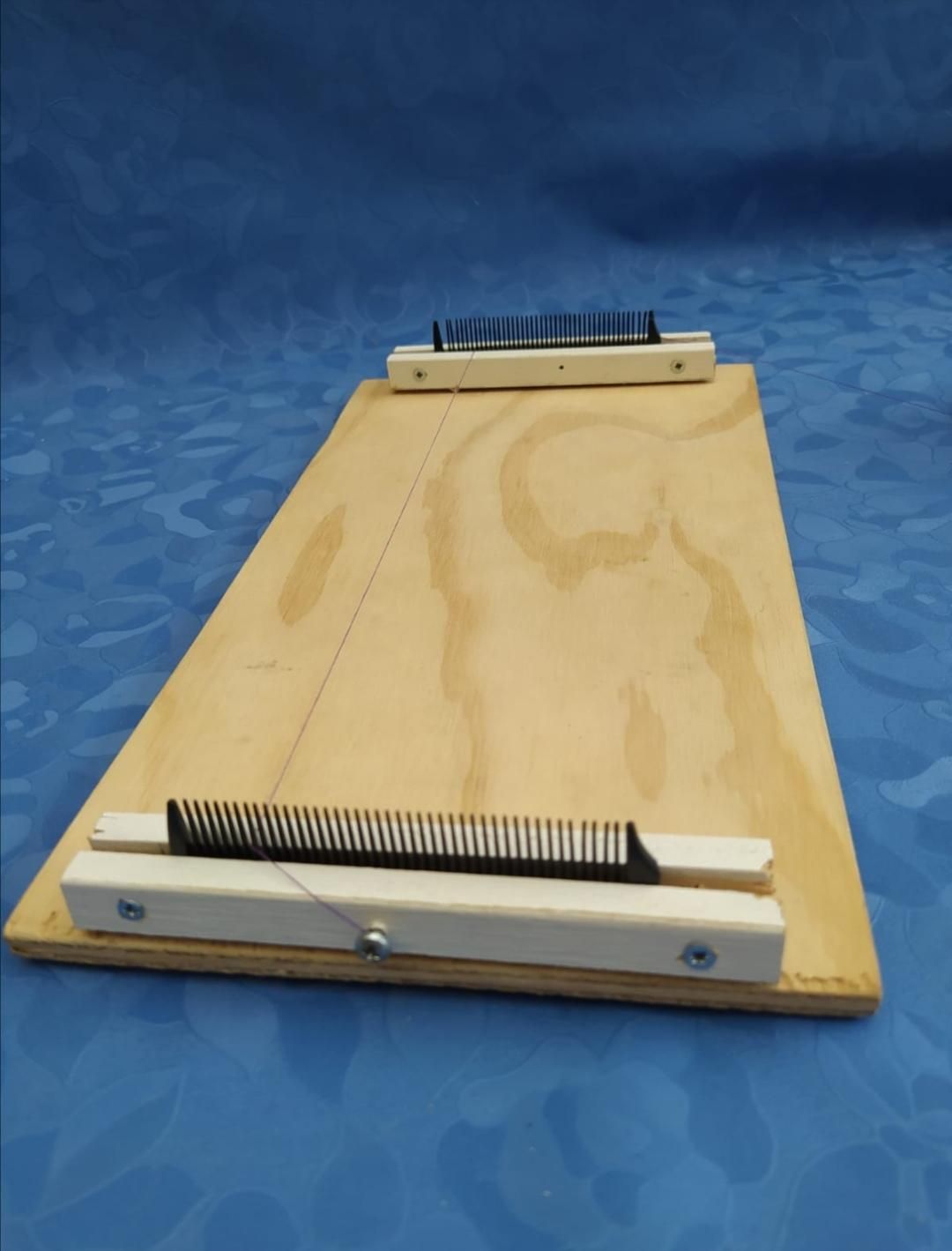 Loom With Combs : 10 Steps (with Pictures) - Instructables