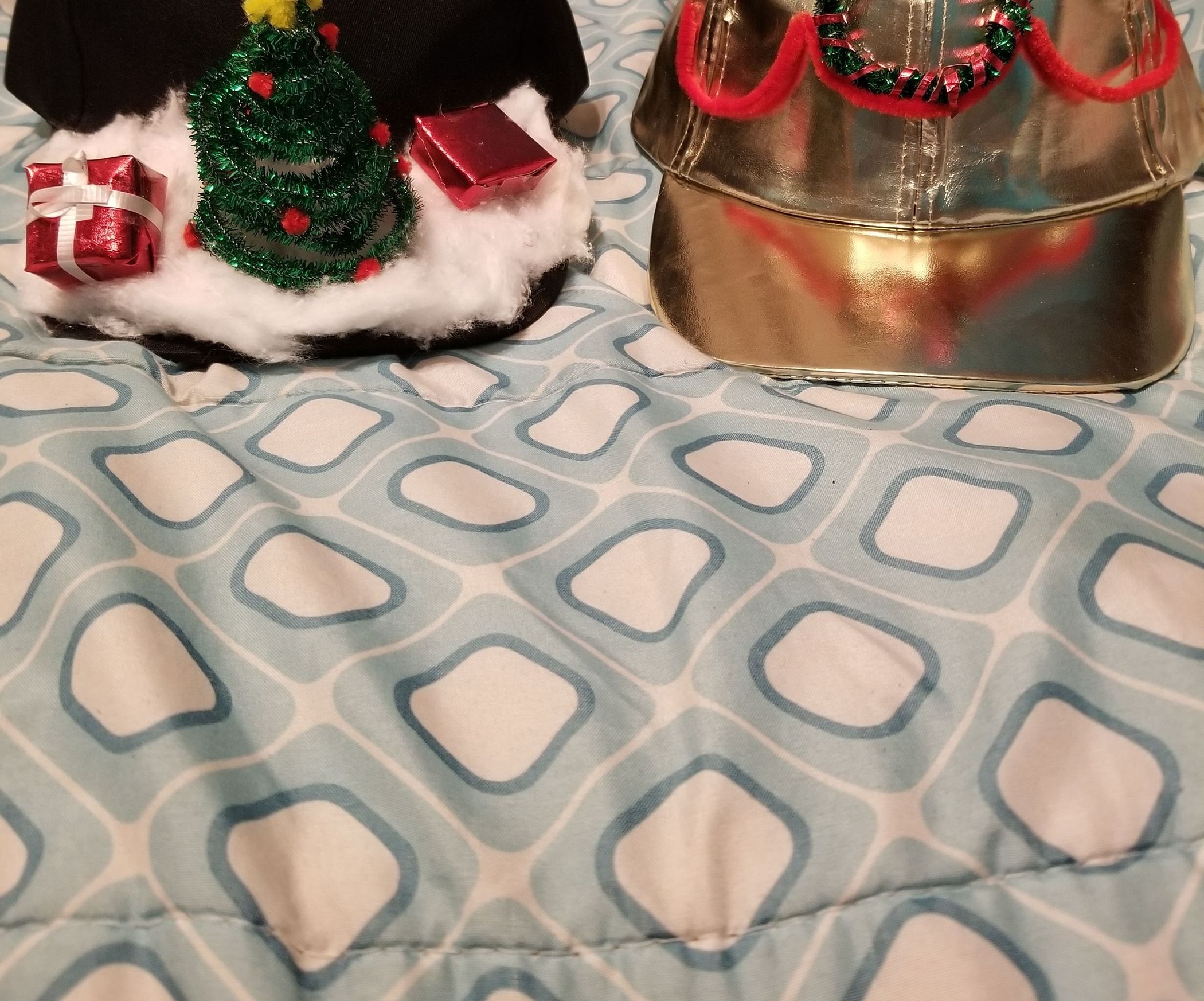 "Ugly" Christmas Hat : 5 Steps - Instructables