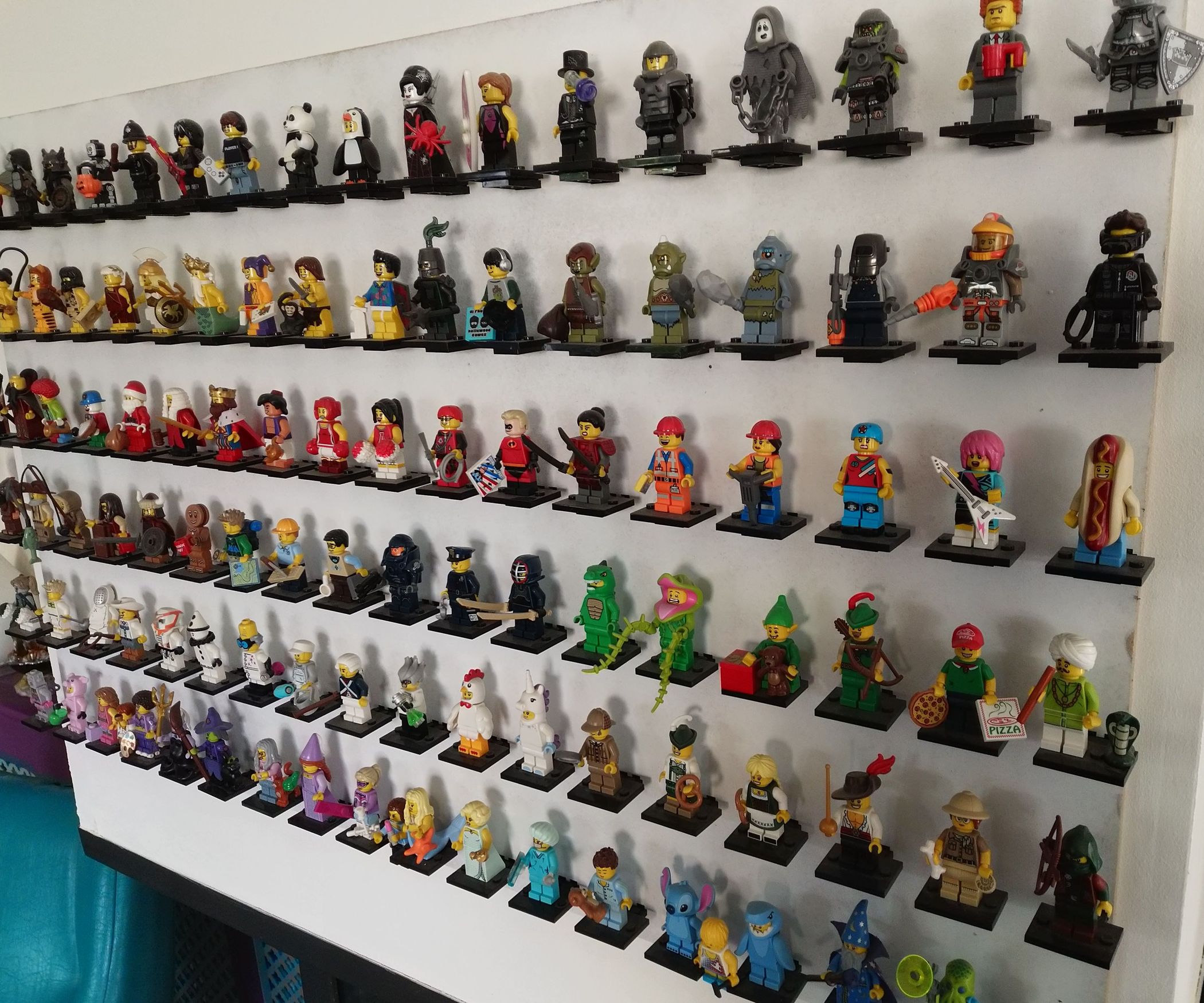 Display Your LEGO Figurines - Instructables