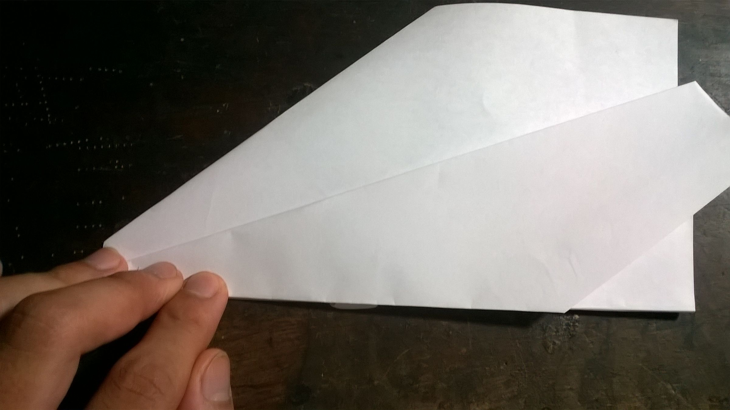 Papaer Airplane : 7 Steps - Instructables