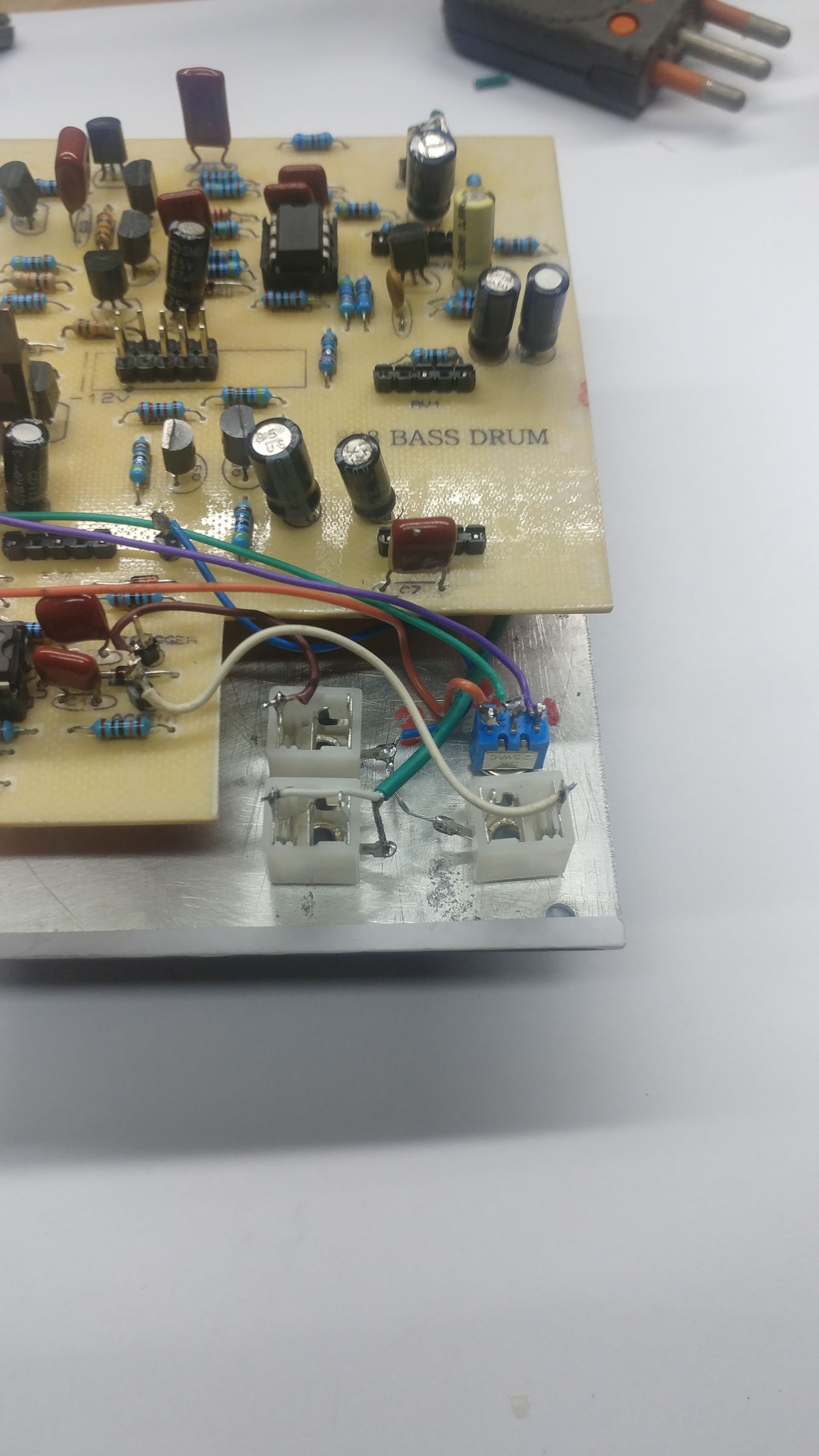TR 808 Bass Drum. Analog Sound! : 5 Steps (with Pictures) - Instructables