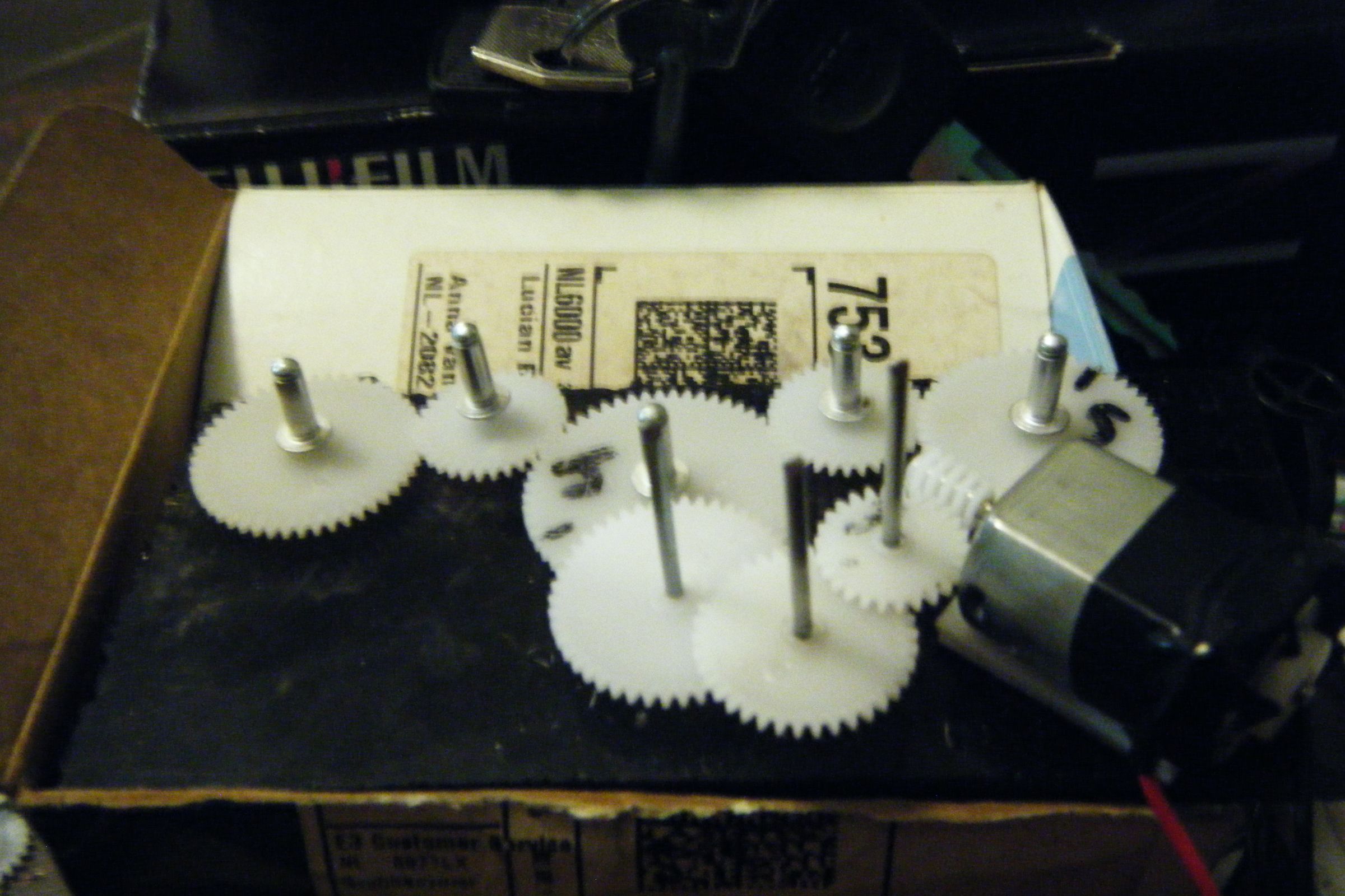 Solar Powered Crystal Spinner - Simple, Brilliant Customisable LDR ...