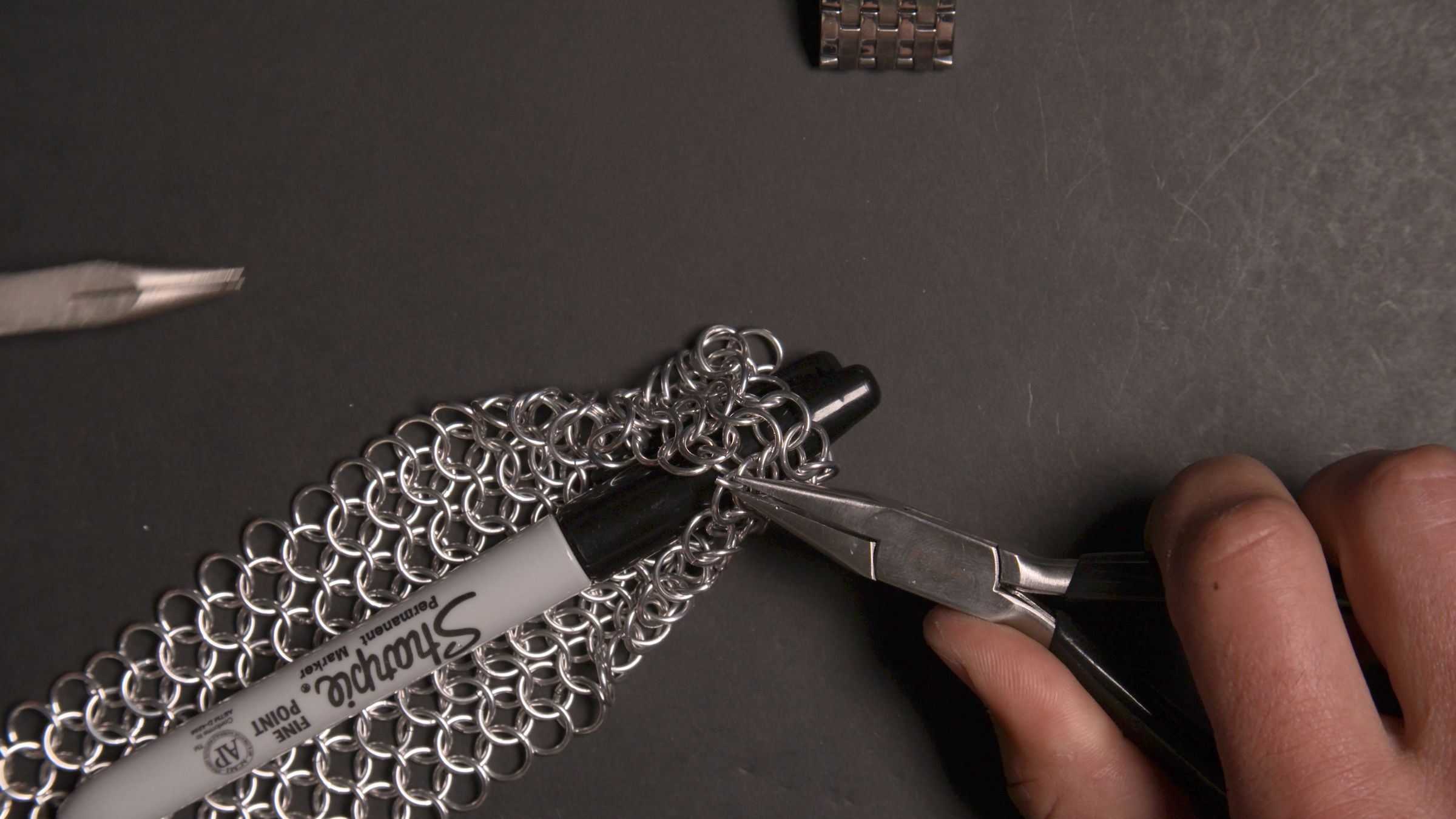How to Make a Chainmail Tie : 7 Steps (with Pictures) - Instructables