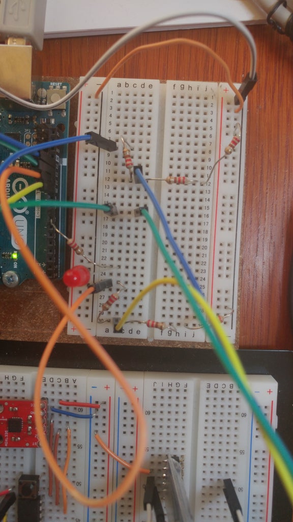 Standalone Arduino 3 3v W External 8 Mhz Clock Being Programmed From Arduino Uno Through Icsp