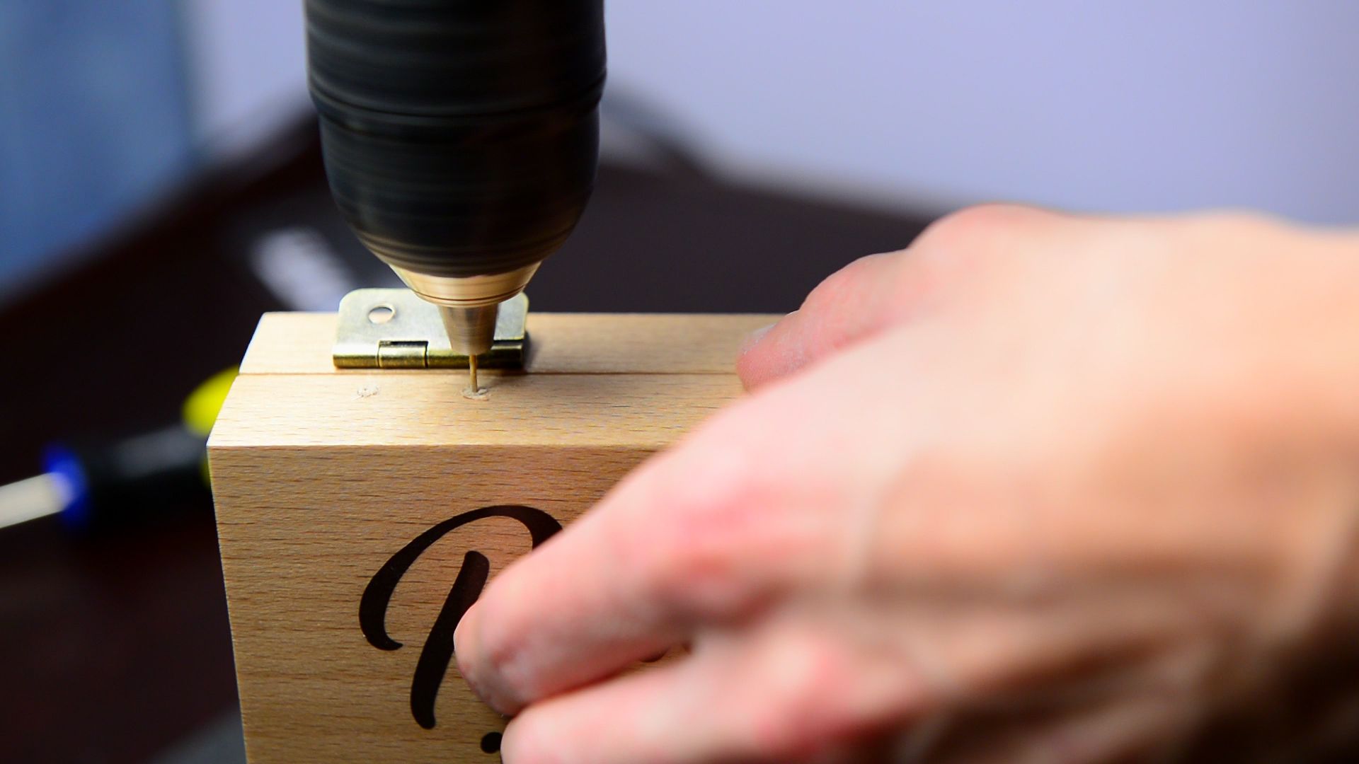 Wooden Tattoo Machine Box : 8 Steps (with Pictures) - Instructables