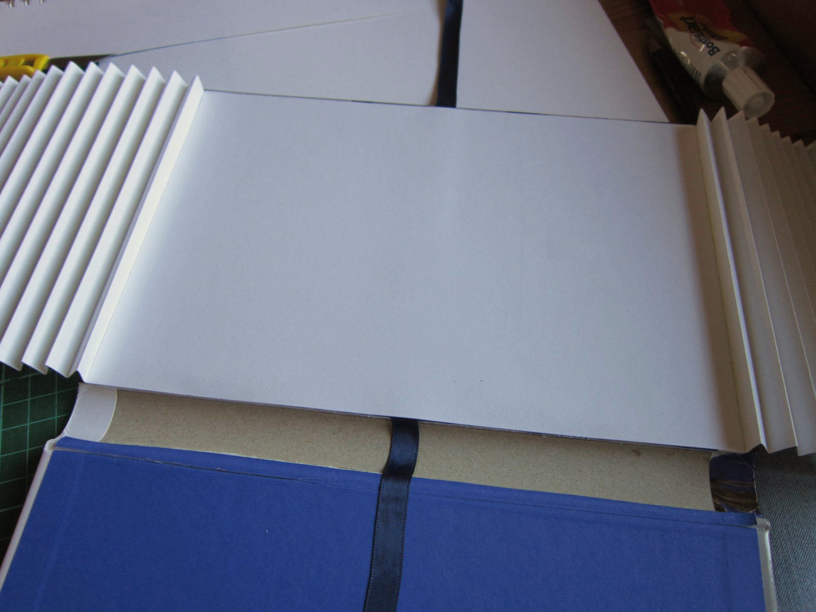 Hard Back Book Folder : 6 Steps (with Pictures) - Instructables