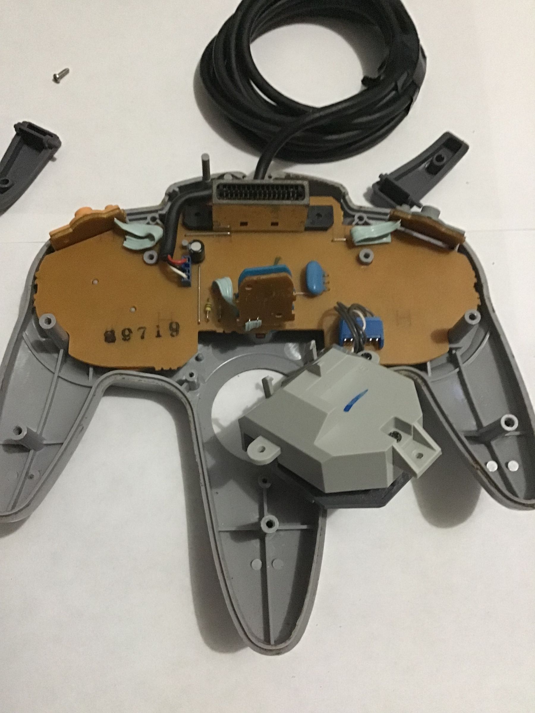 N64 Loose Joy Stik Fix. : 7 Steps - Instructables
