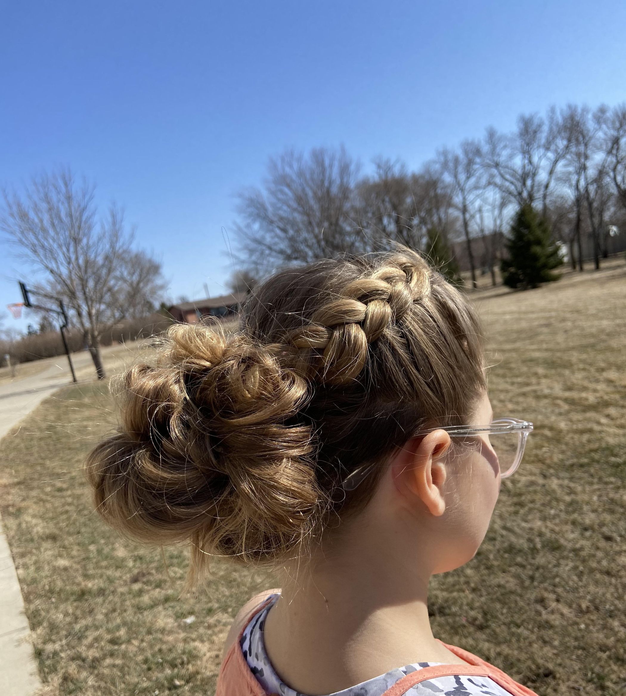 How to Make a Messy Bun : 6 Steps (with Pictures) - Instructables