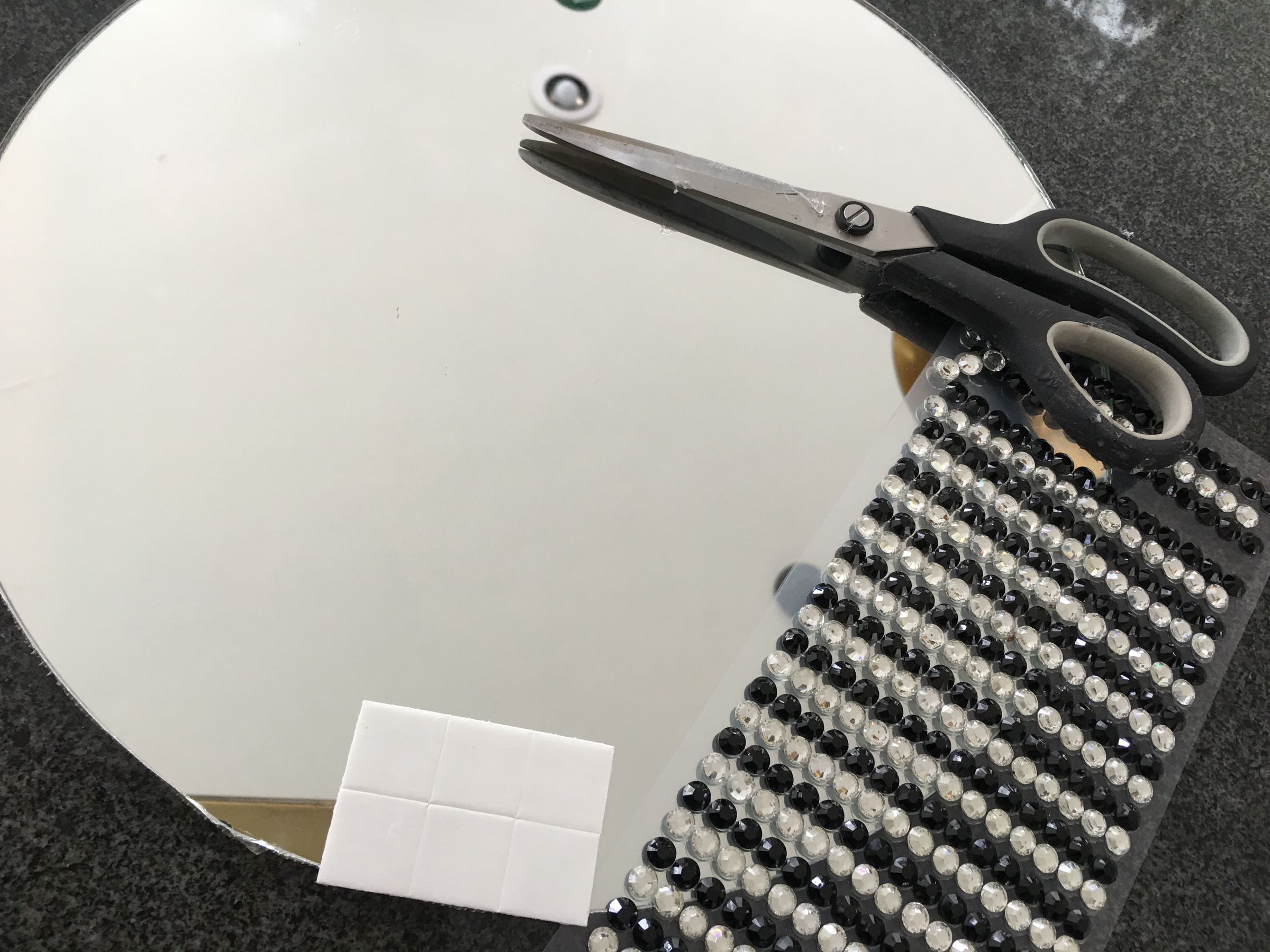 Fancy Rhinestone Mirror : 6 Steps (with Pictures) - Instructables