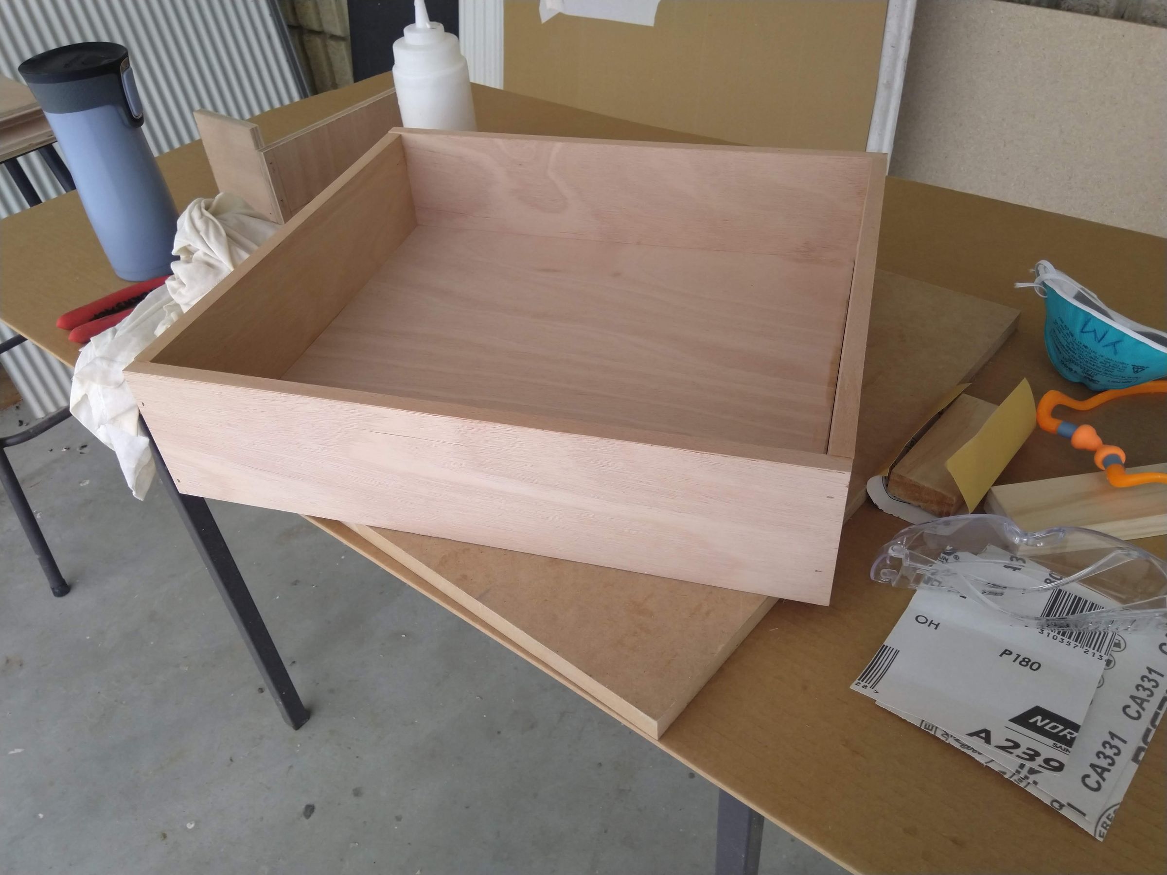 Mobile Folding Craft Station : 15 Steps (with Pictures) - Instructables