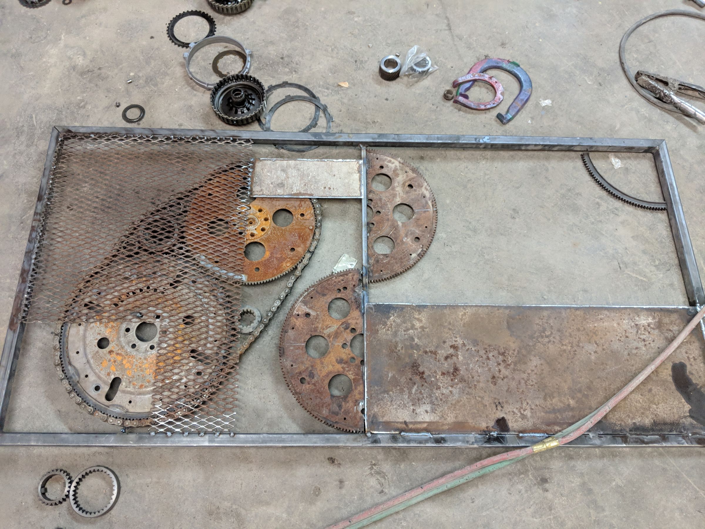 A Clockwork Desk : 4 Steps - Instructables