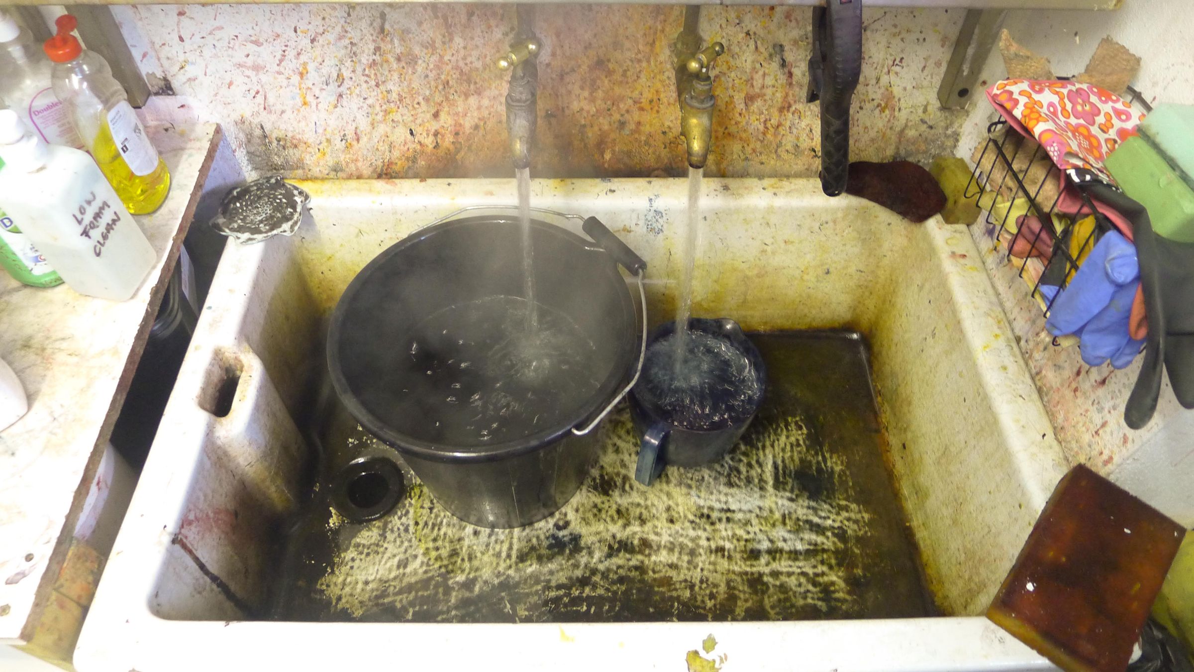 Understanding the Indigo Dyeing Process : 12 Steps (with Pictures ...