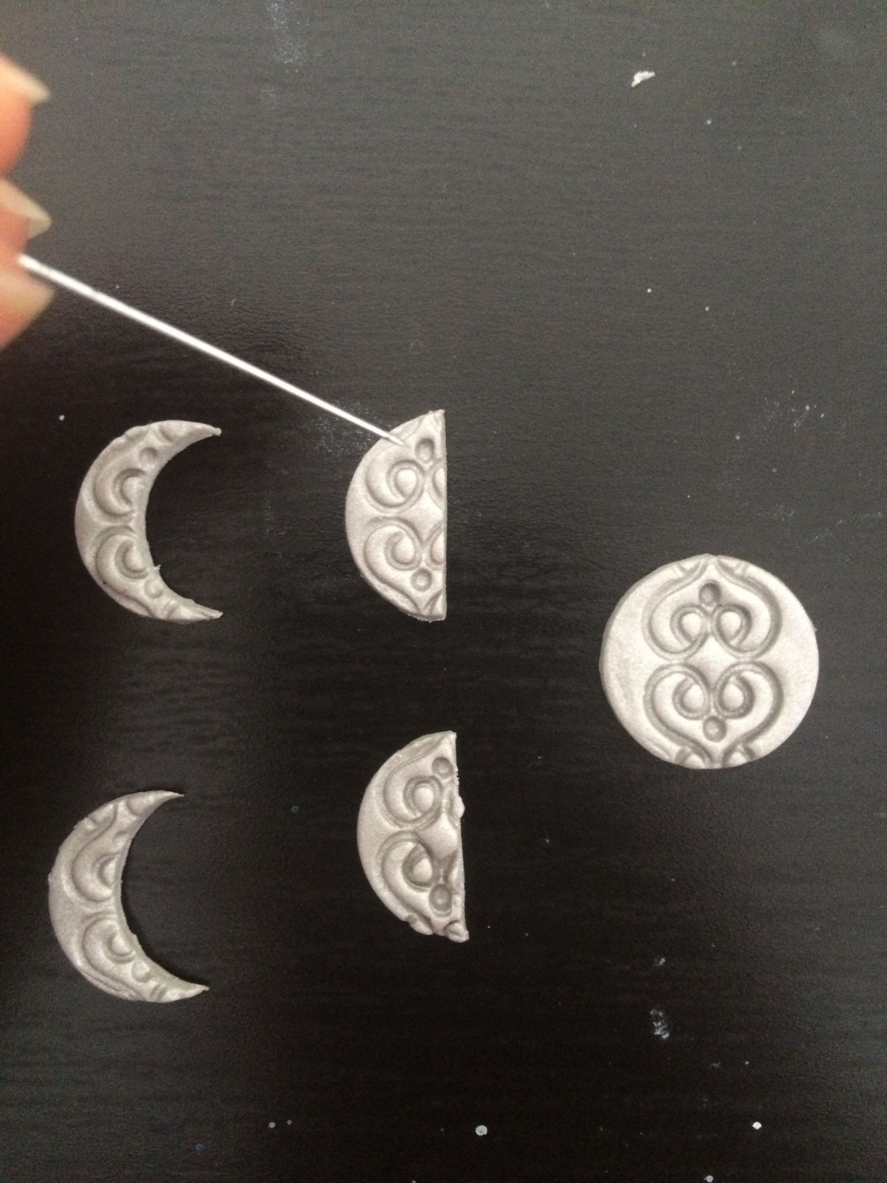 Moon Phase Beads and Bracelet! : 8 Steps (with Pictures) - Instructables