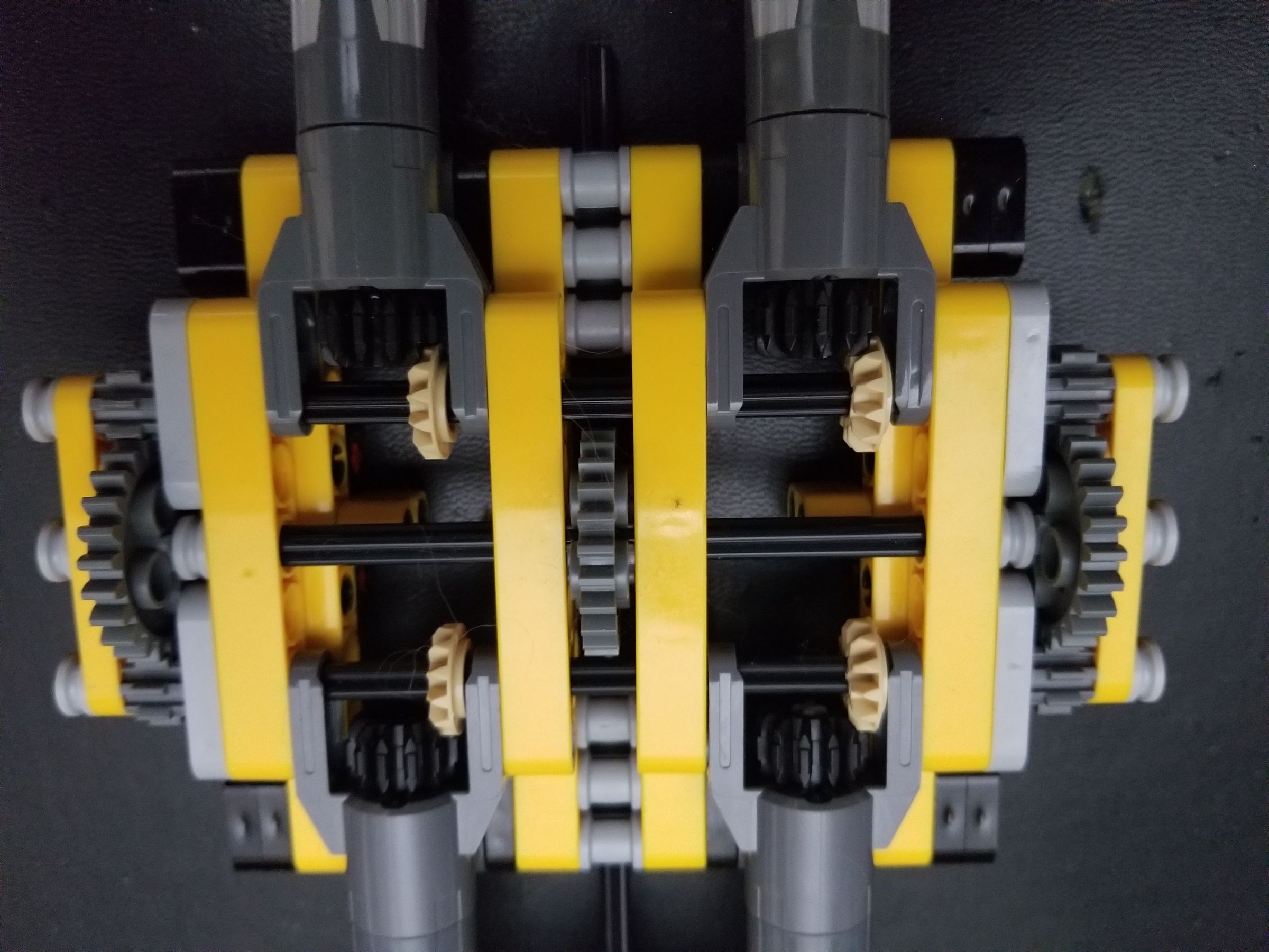Lego Technic Back to Back Double Actuator Build : 9 Steps (with ...