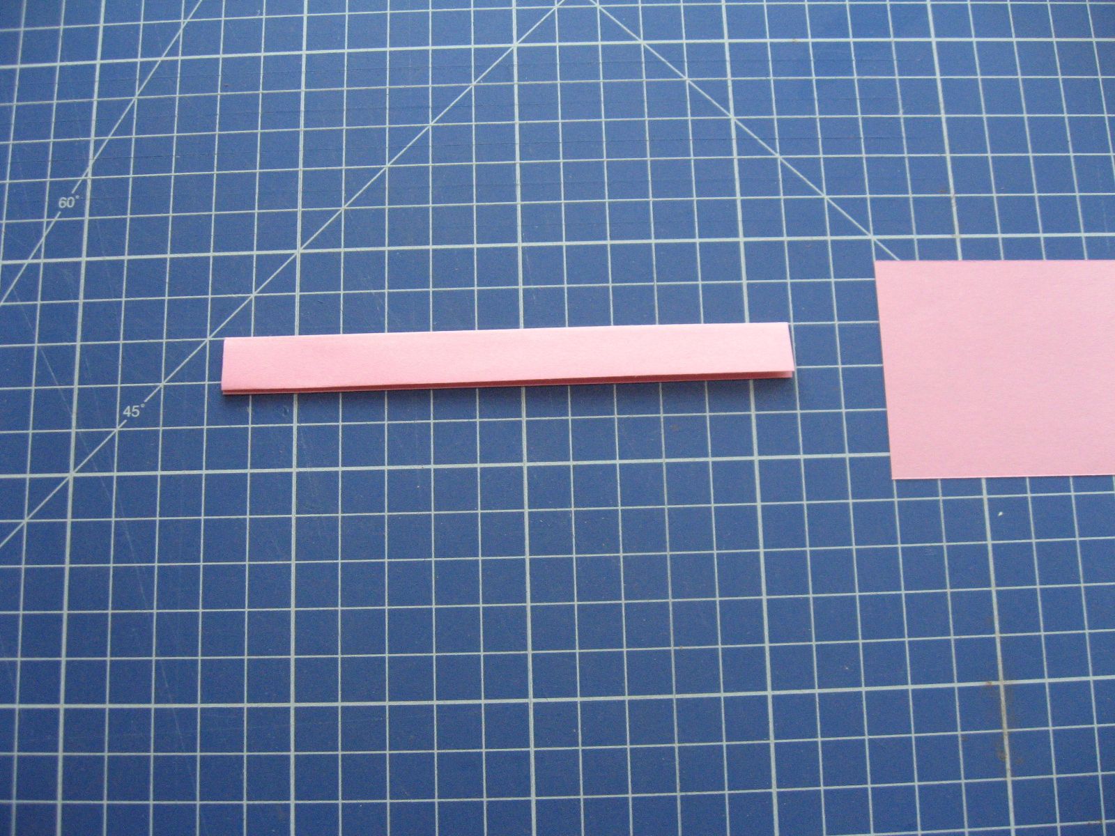 How to Make a Small Paper Vase : 6 Steps (with Pictures) - Instructables