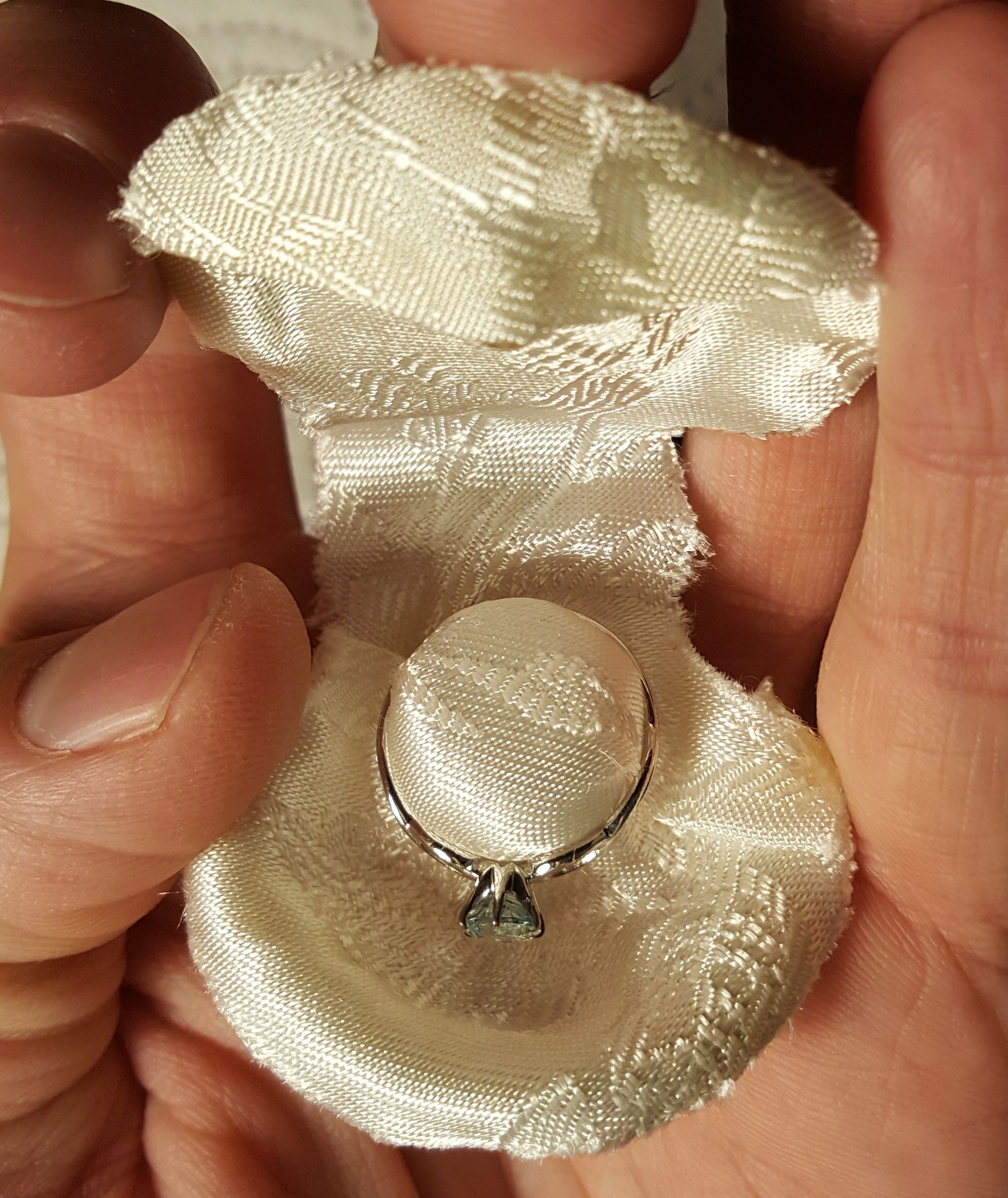 LED-illuminated Seashell Engagement Ring Box : 9 Steps (with Pictures) - Instructables