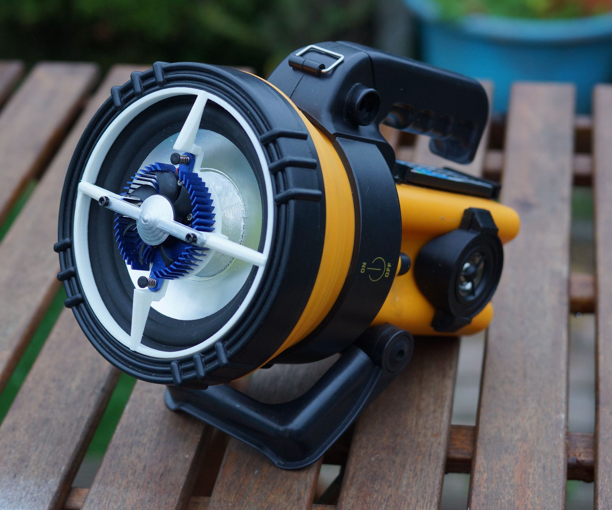 Ultimate Camping Bluetooth Speaker / LED Torch : 4 Steps (with Pictures ...