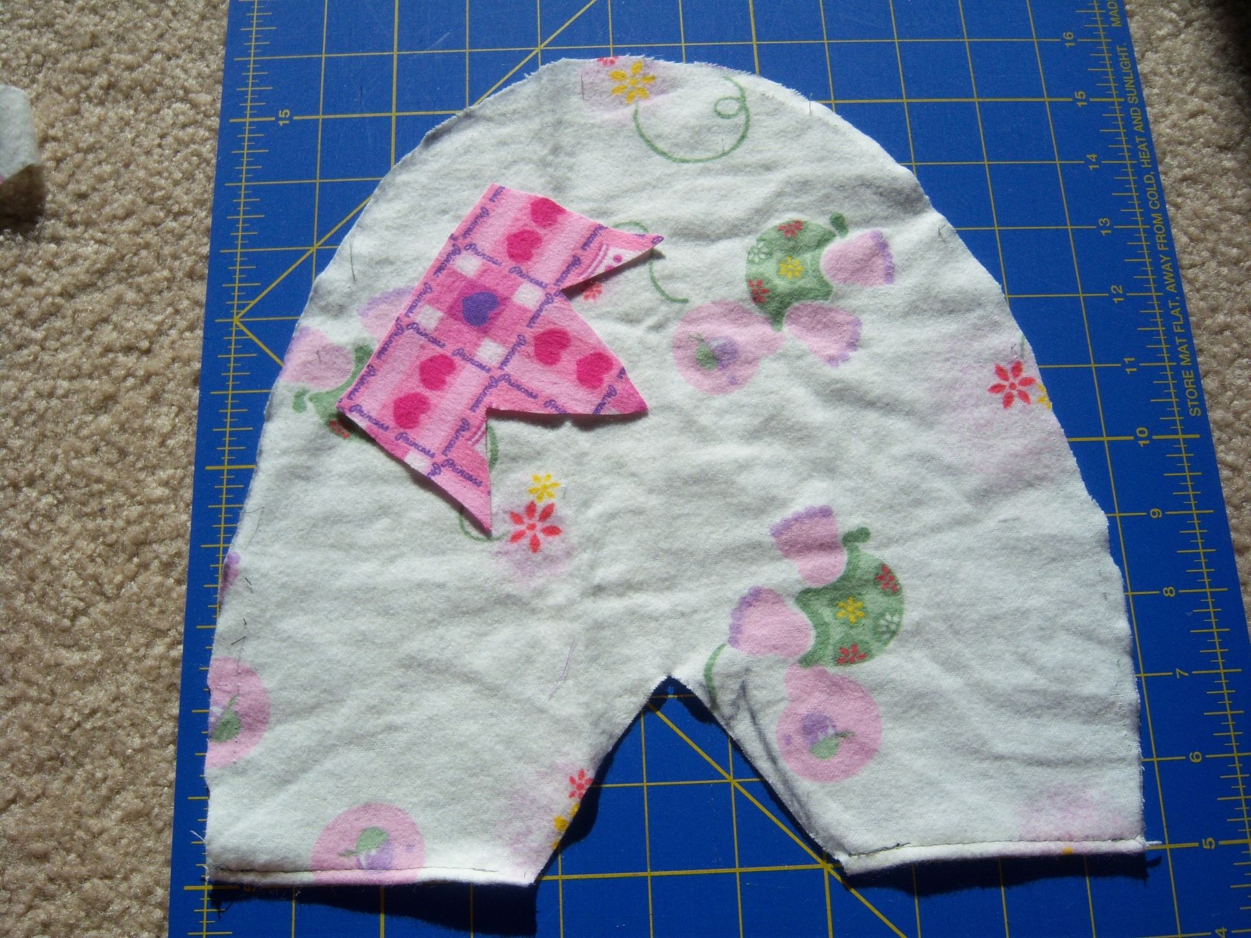 One Mitten for Two. : 7 Steps (with Pictures) - Instructables
