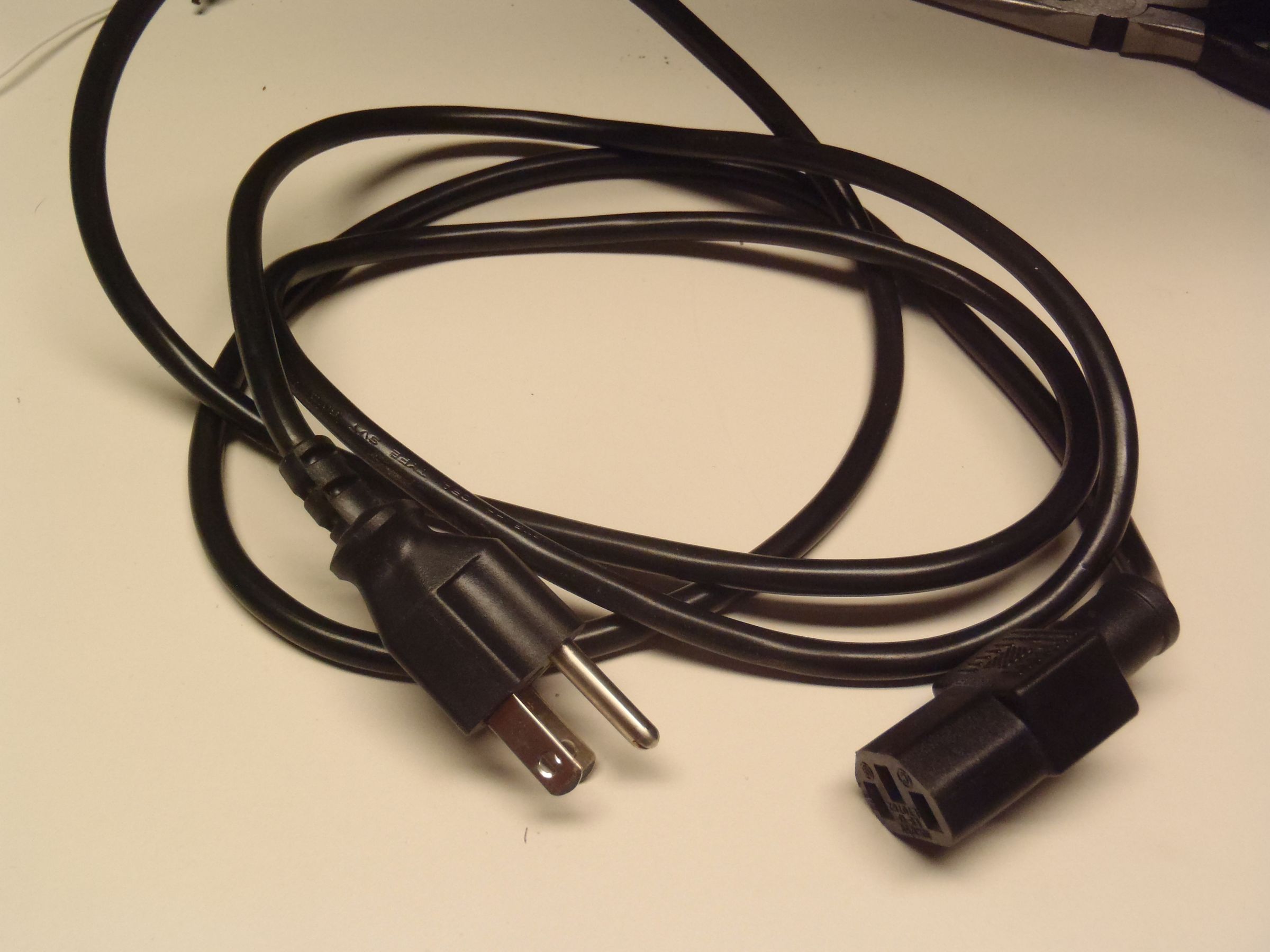 How to Fix a Power Adapter : 6 Steps (with Pictures) - Instructables