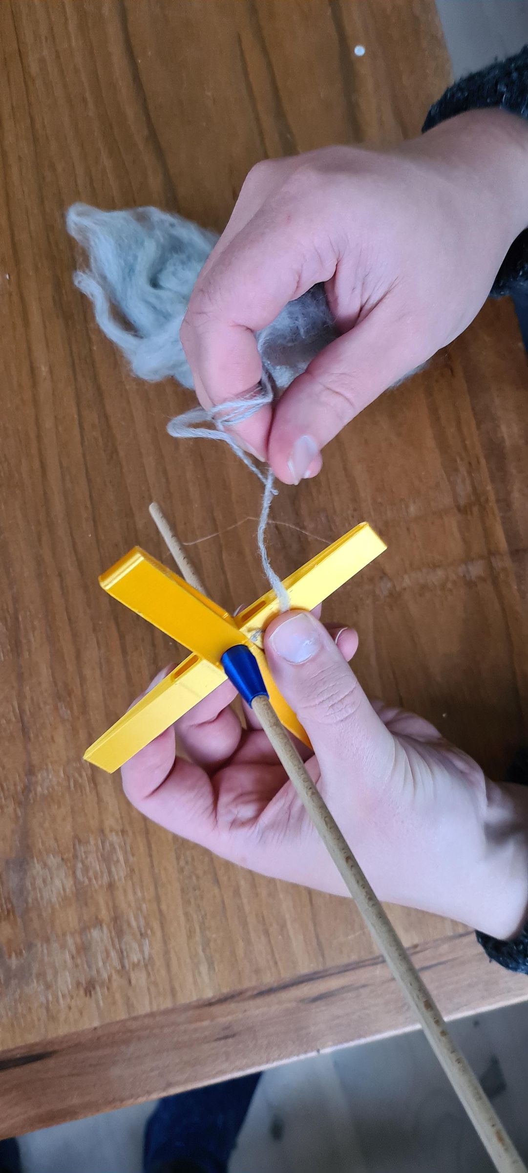 Spinning Yarn With a Turkish Spindle for Beginners : 7 Steps ...