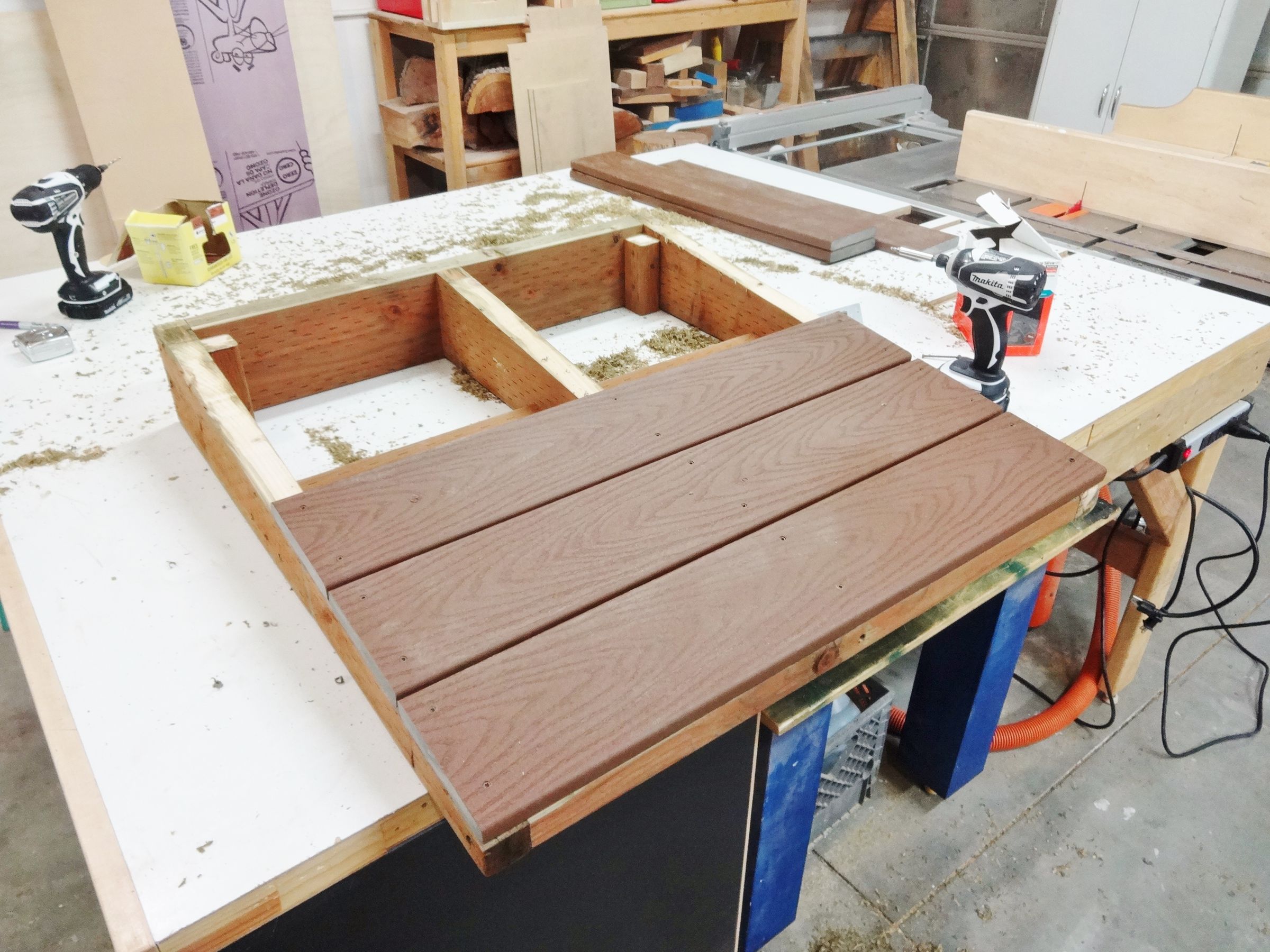Build a Floating Deck : 13 Steps (with Pictures) - Instructables