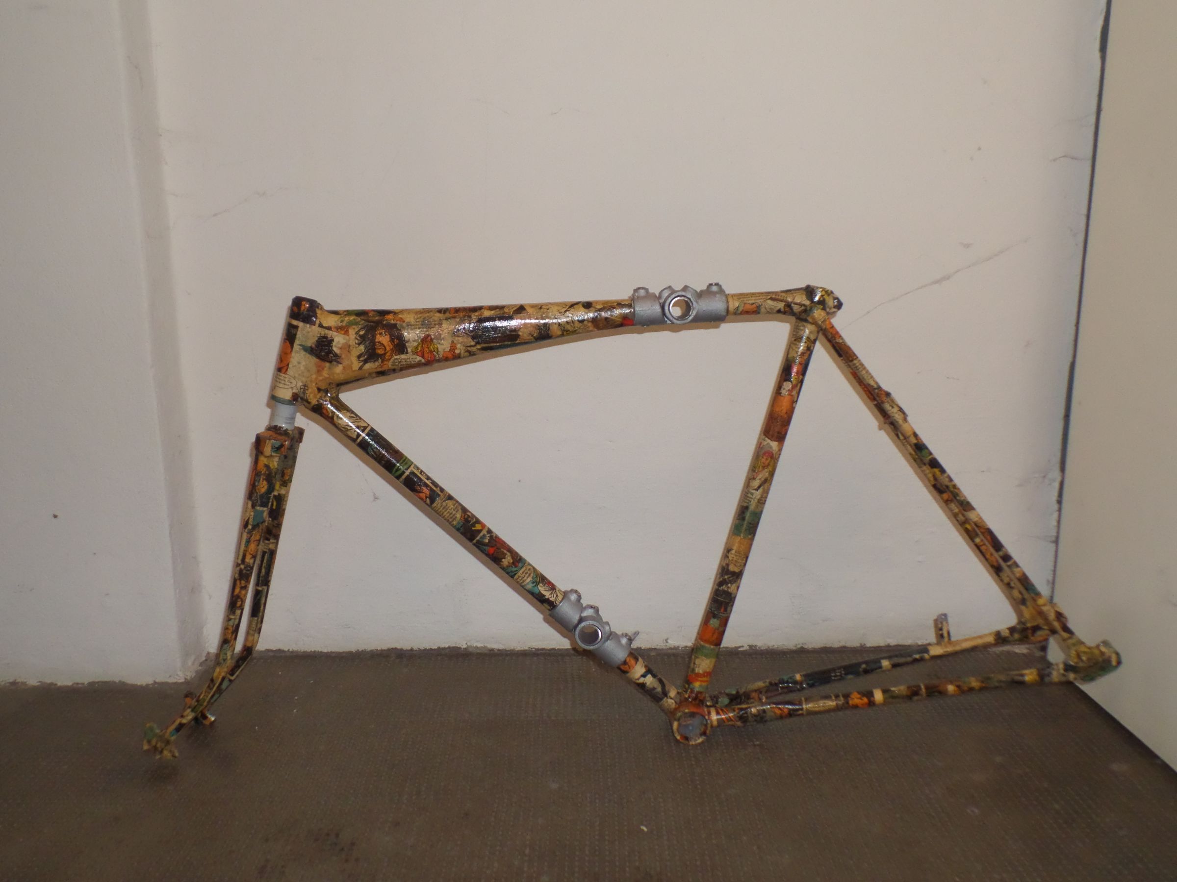 Cover a Bike Frame With Comics (or Other Paper) : 4 Steps (with ...