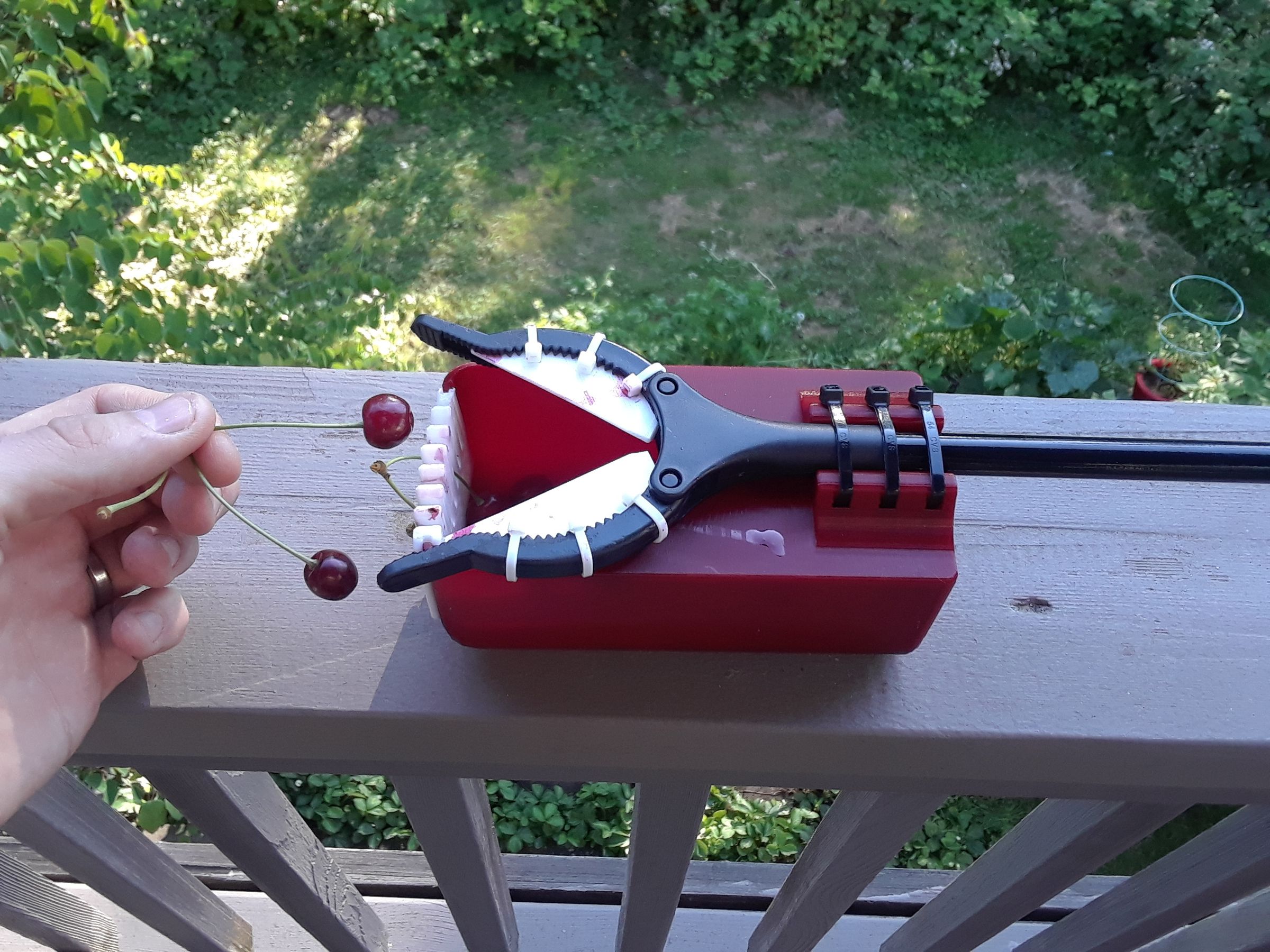 Extended Reach Cherry Picker Stick - Instructables