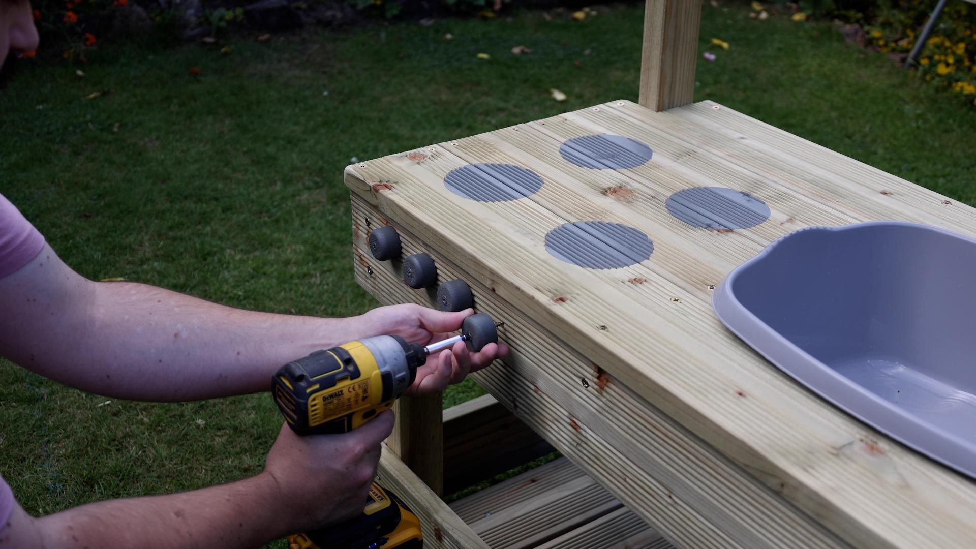 Kids Outdoor Mud Kitchen : 4 Steps (with Pictures) - Instructables
