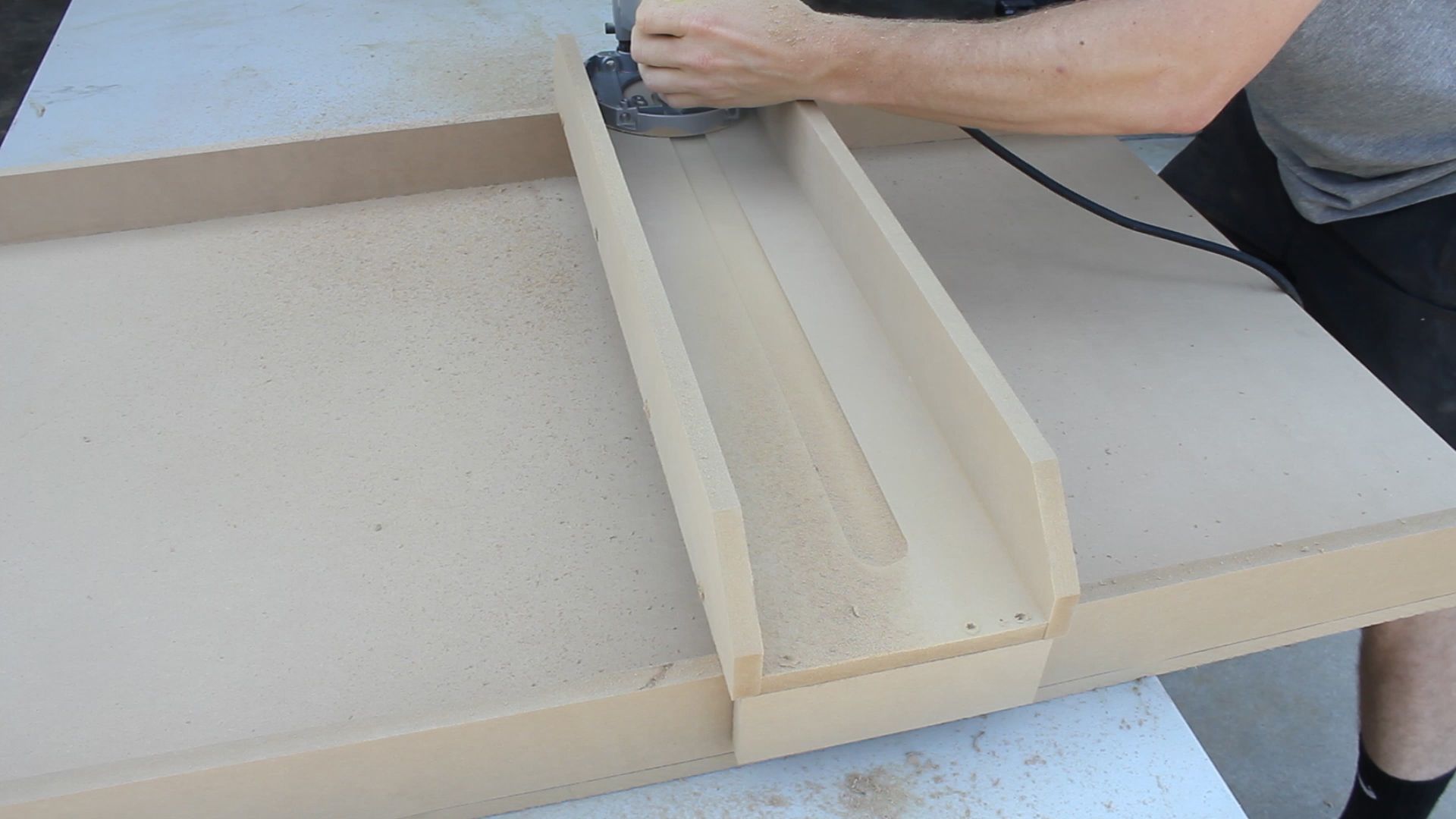 How to Make a $20 Router Sled : 13 Steps (with Pictures) - Instructables