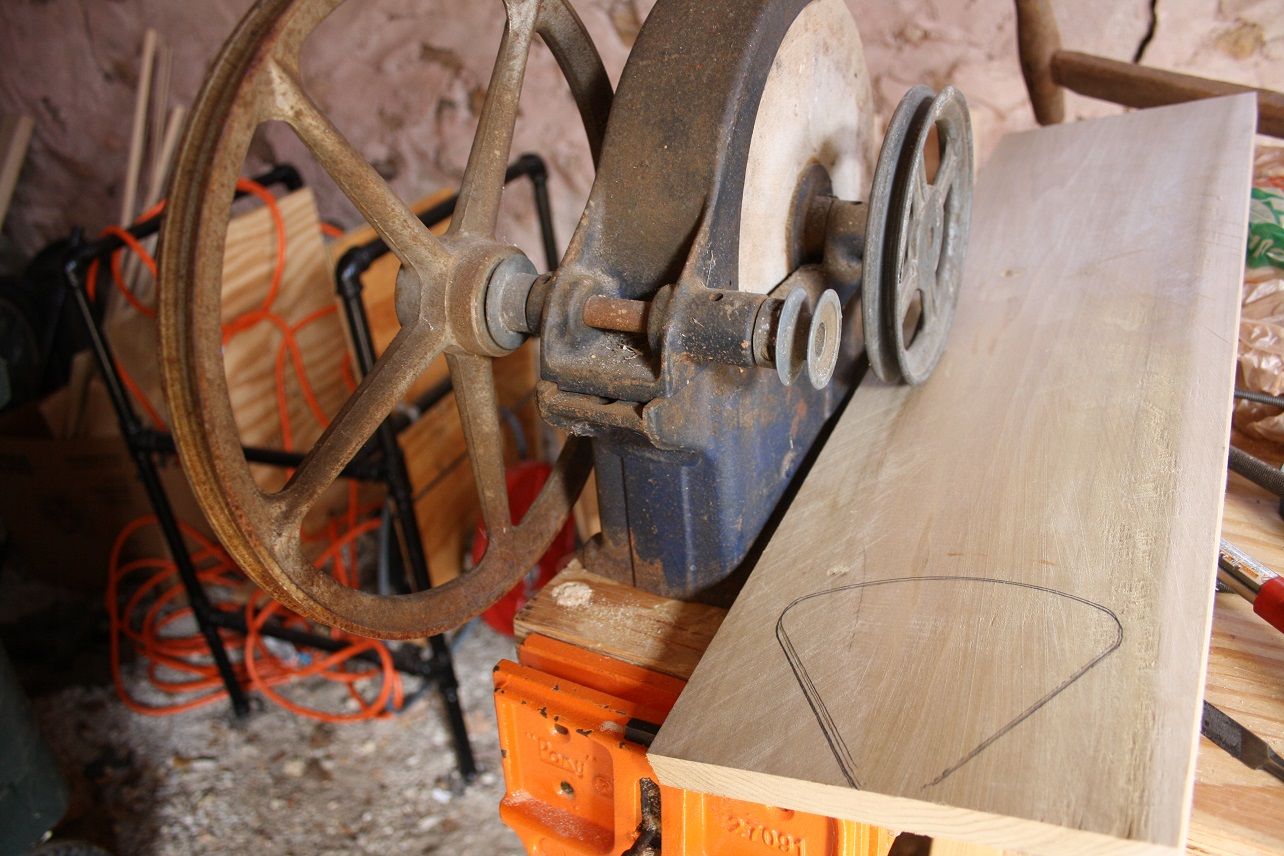 Grnder Wheels For A Treadle